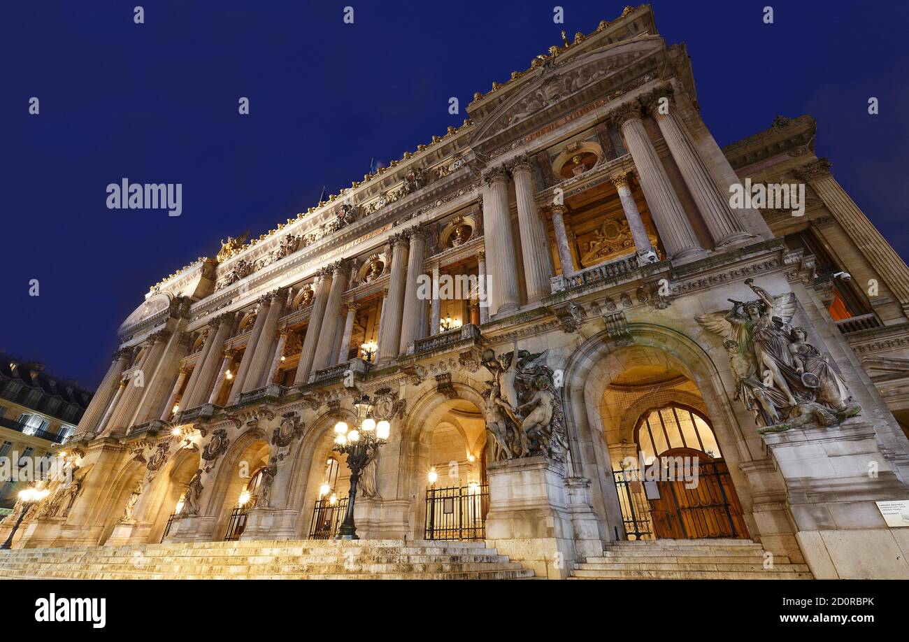 Night front view of the Opera National de Paris. France Stock Photo - Alamy