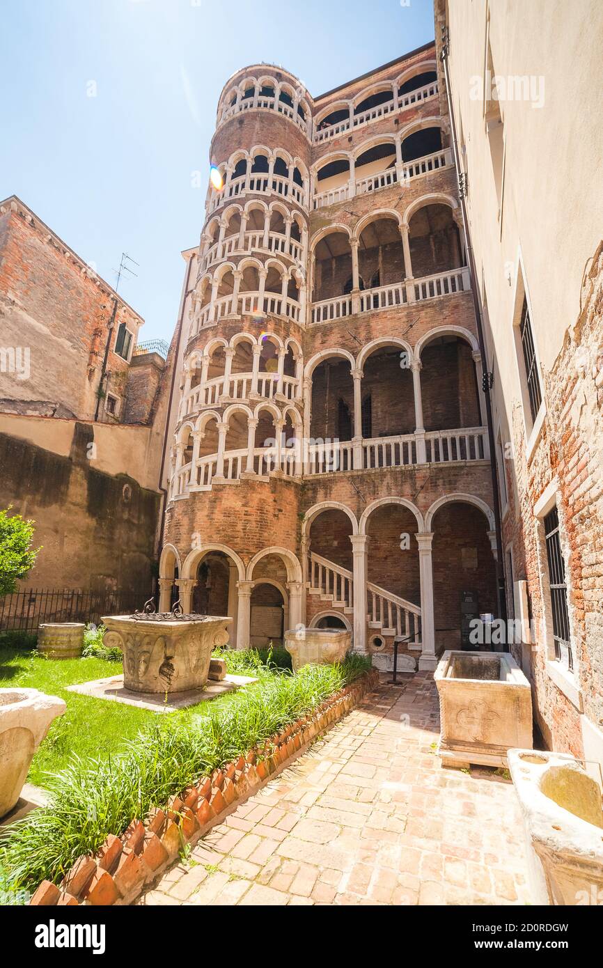 Palace Contarini del Bovolo, beautiful spiral staircase in gothic style ...