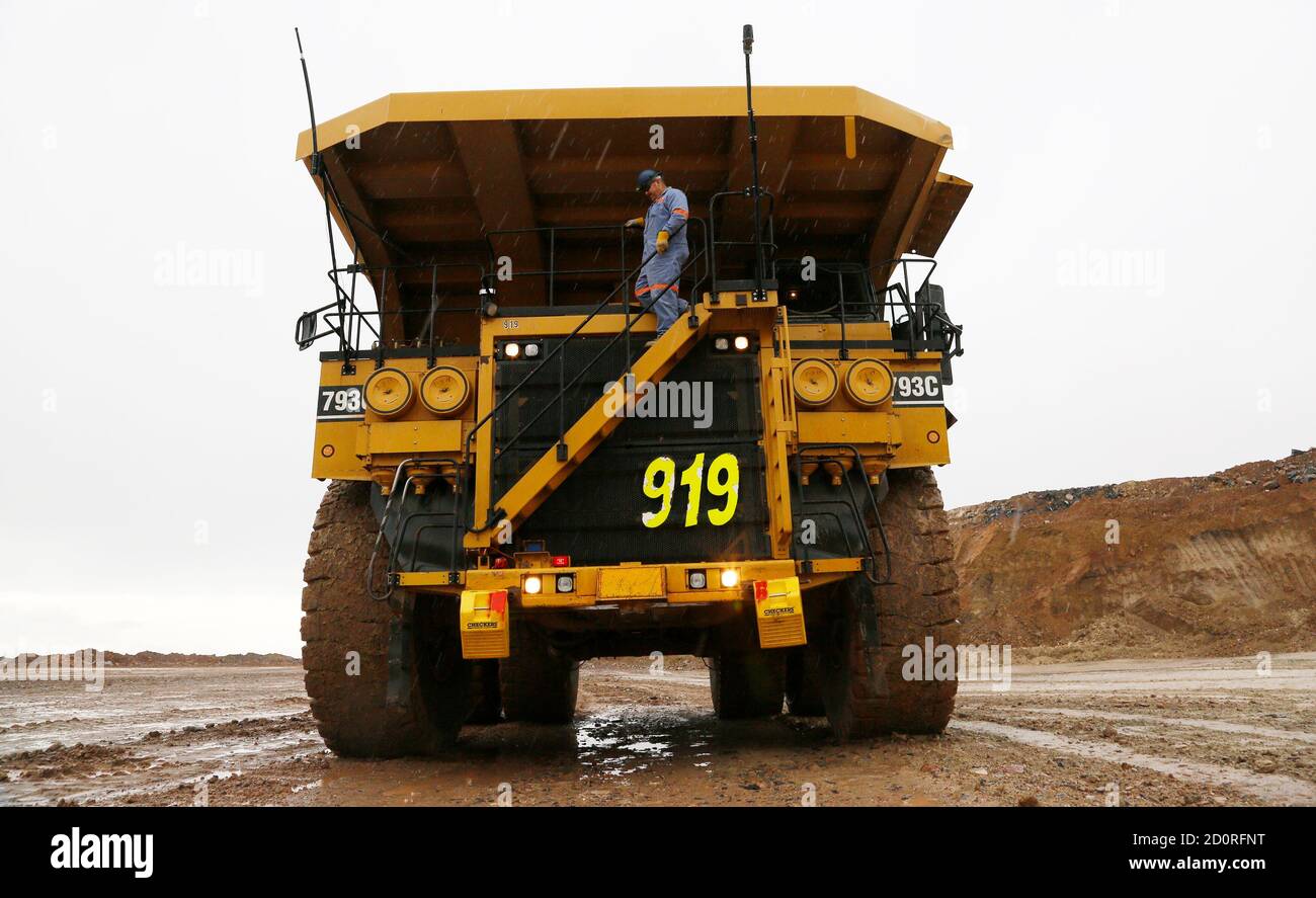 Two mining trucks hi-res stock photography and images - Alamy