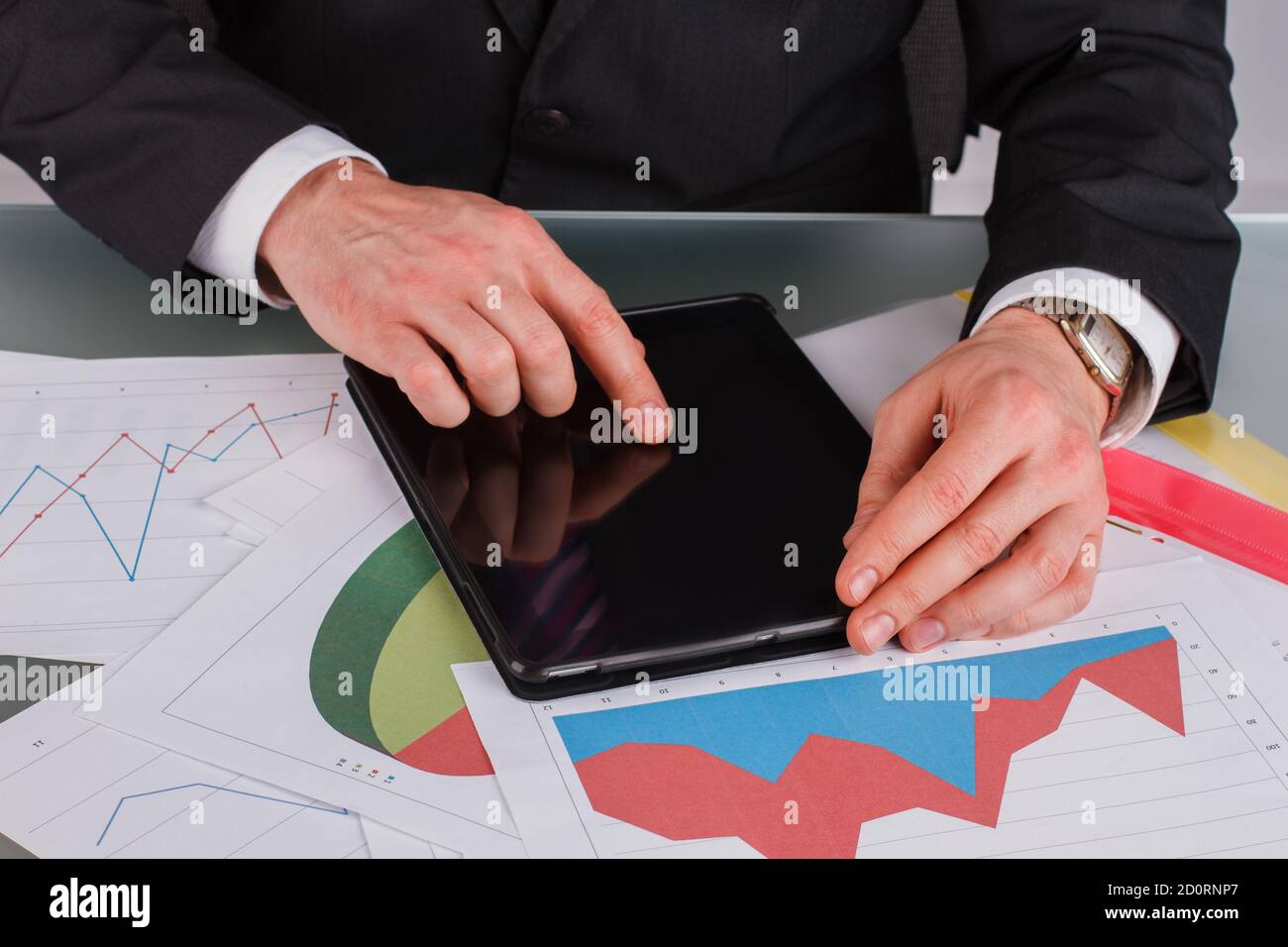 Black man suit graphs hi-res stock photography and images - Alamy