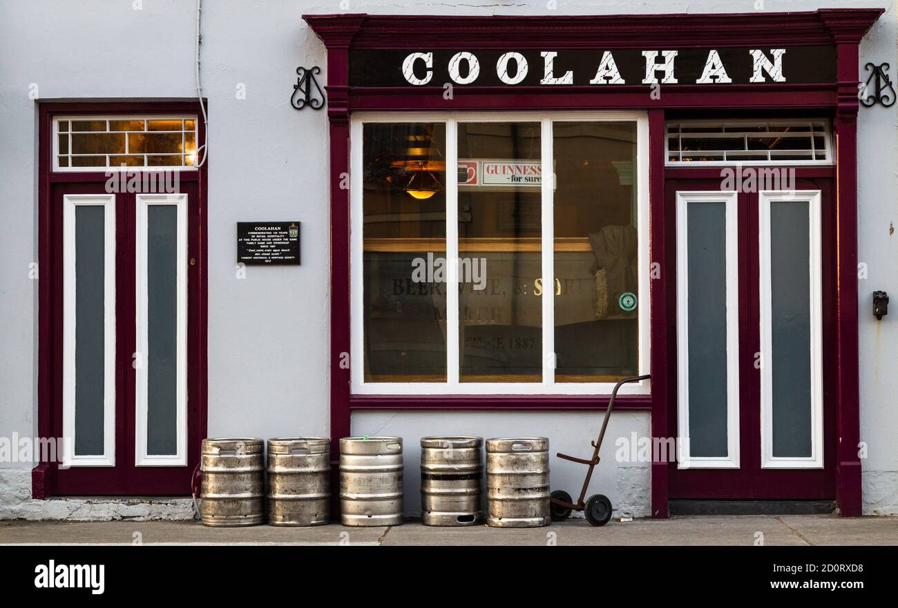 Guinness kegs hi-res stock photography and images - Alamy