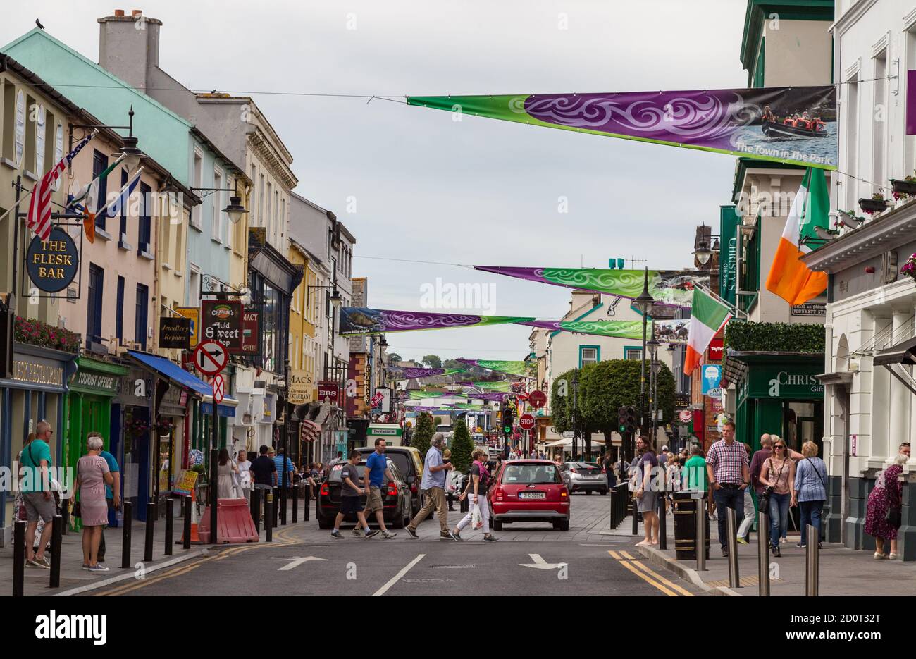 Killarney town centre hi-res stock photography and images - Alamy