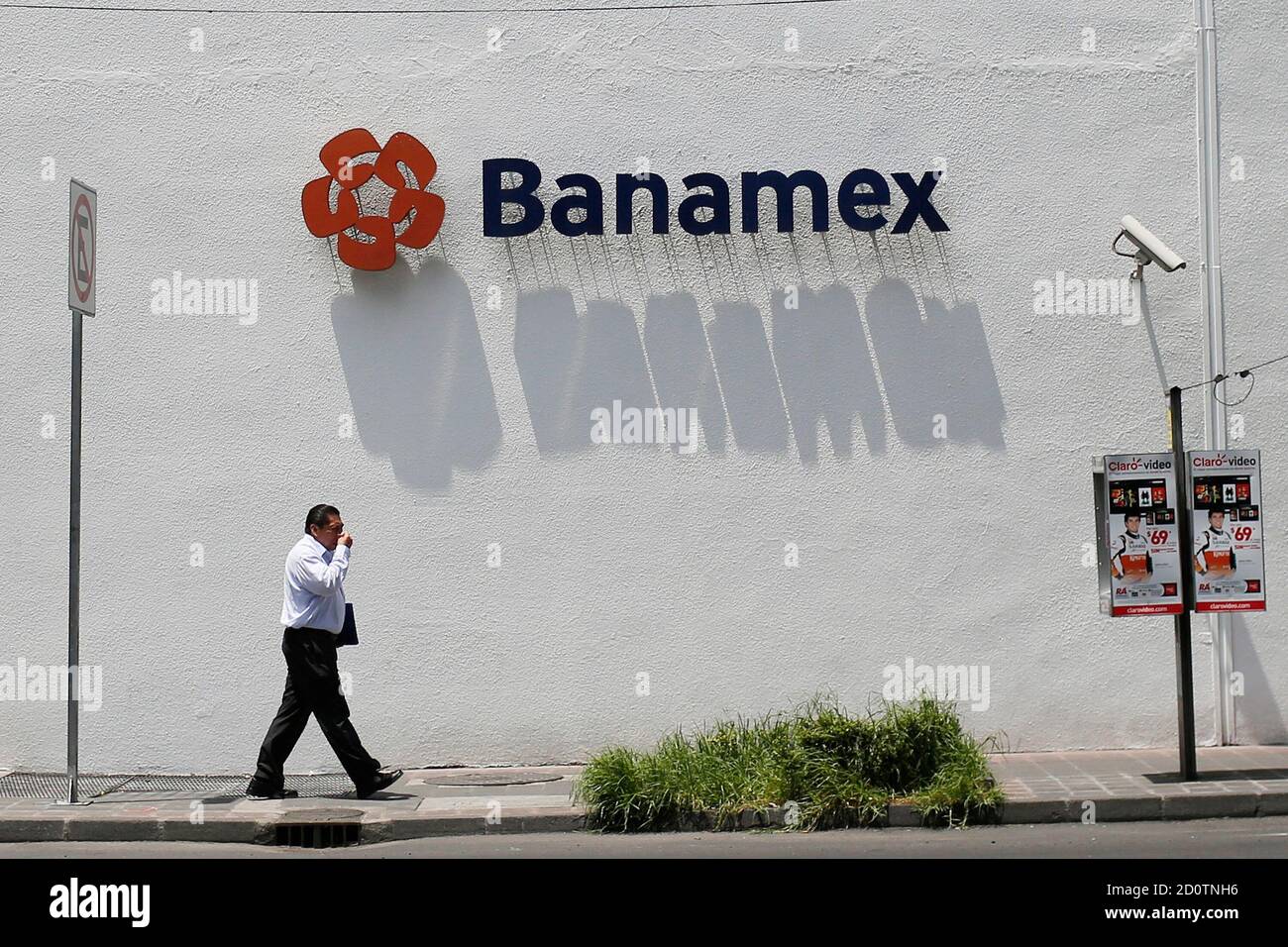 Banamex hi-res stock photography and images - Alamy