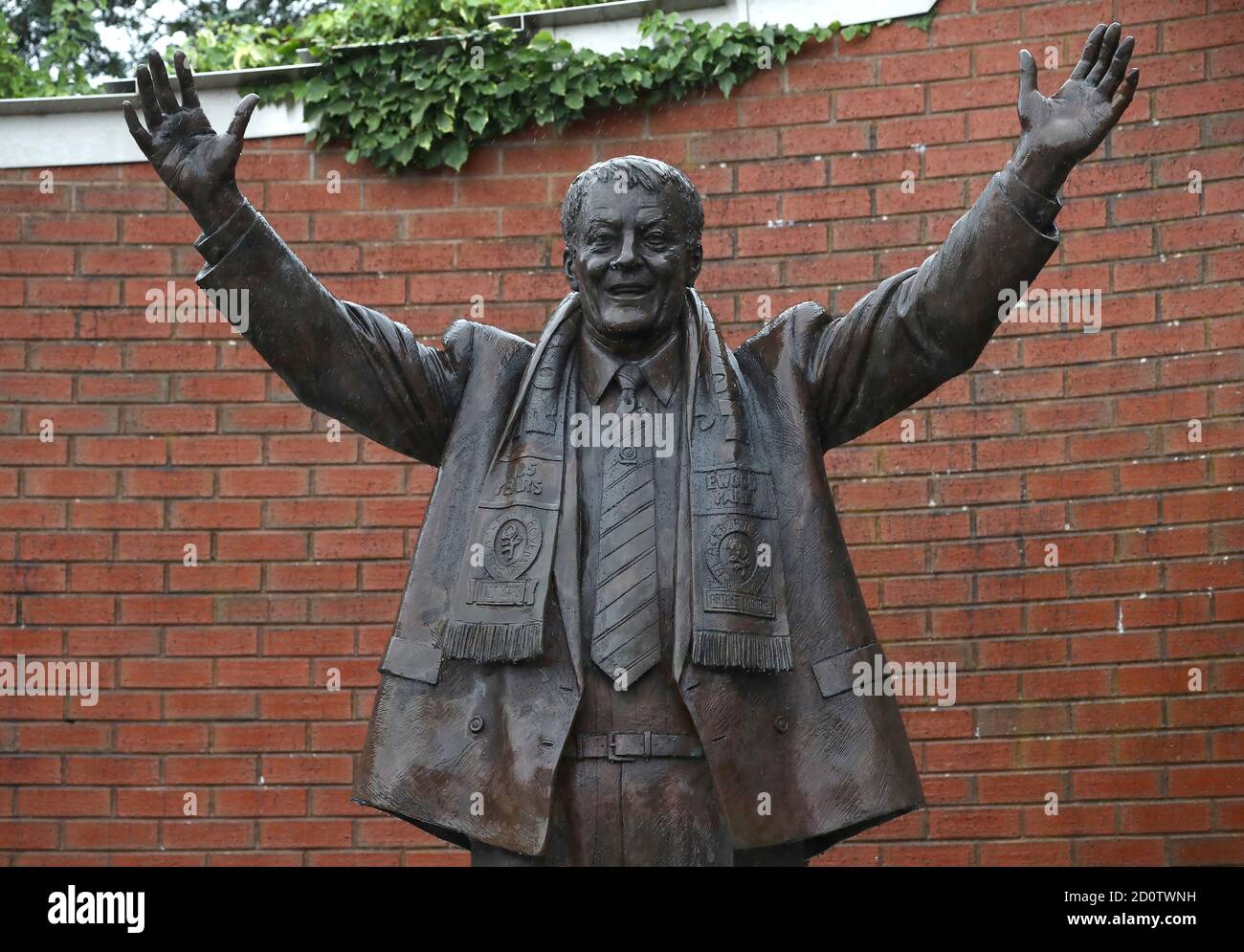 Jack walker statue outside the ground hi-res stock photography and ...