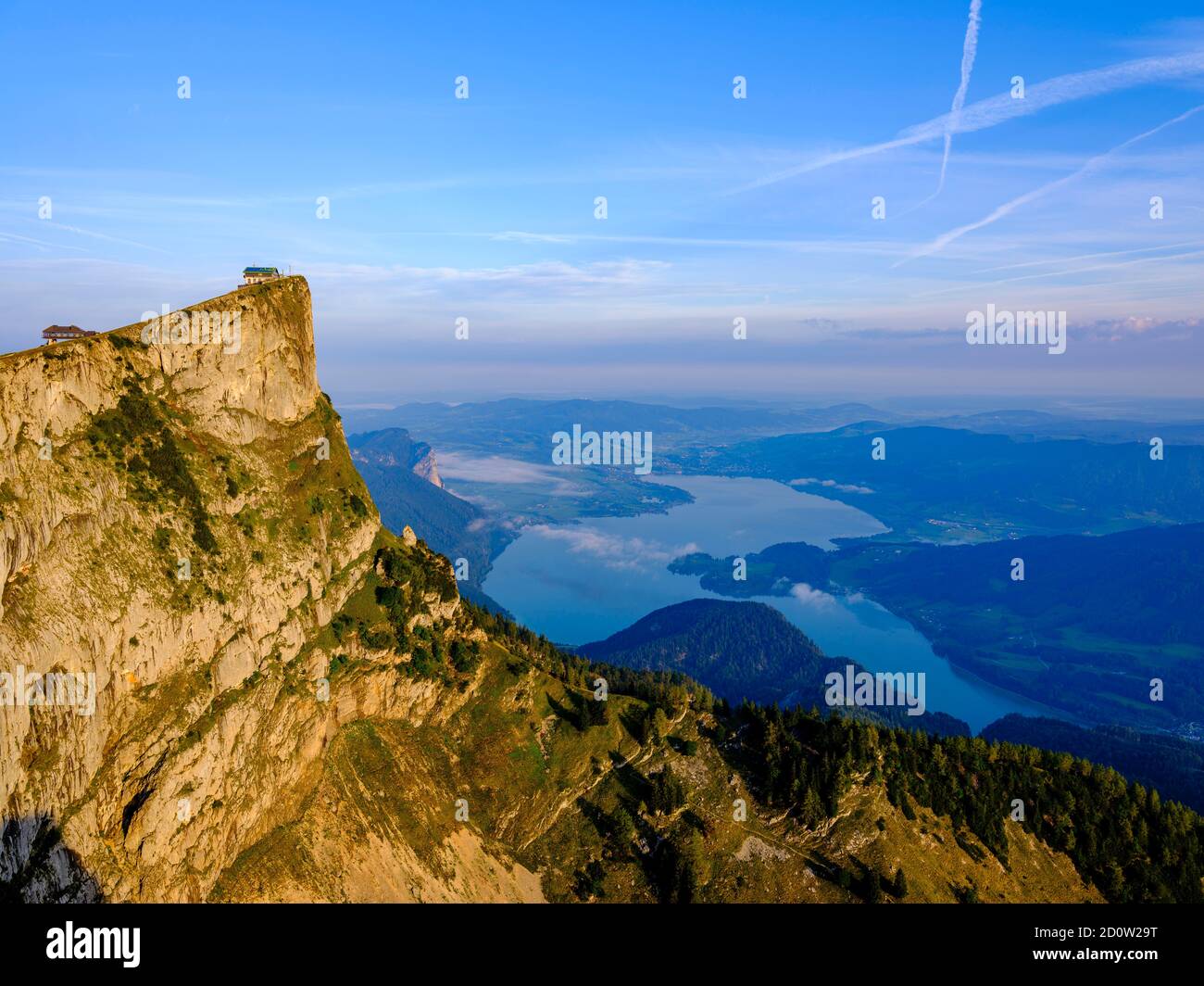 Schafbergspitze with the Schafberg Hotel, below the Mondsee ...
