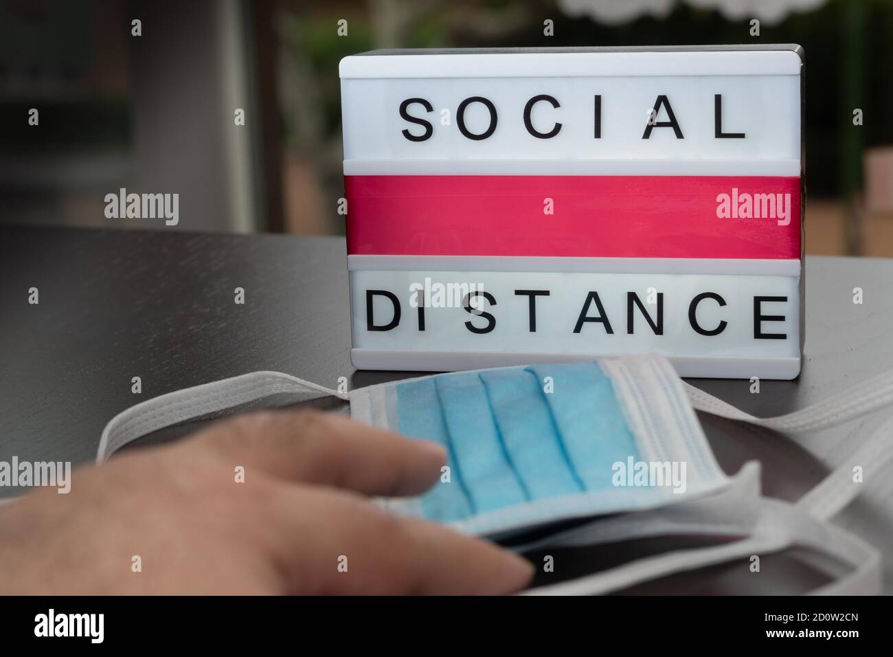 Isolation sign hospital hi-res stock photography and images - Alamy