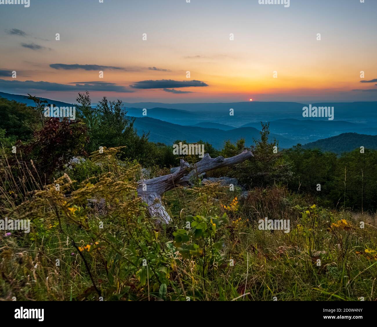 Blue ridge parkway hi-res stock photography and images - Alamy