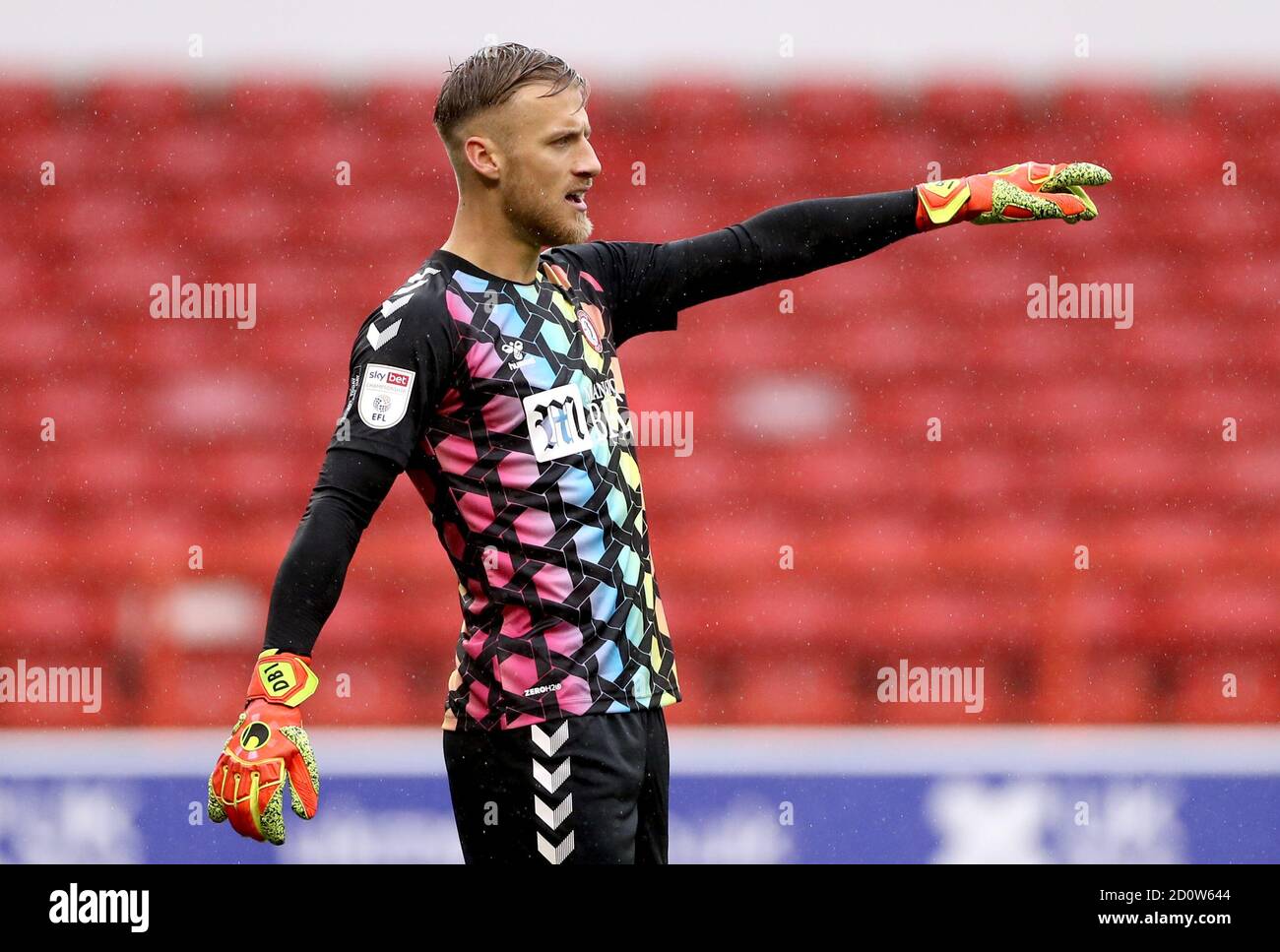 Bristol City goalkeeper Daniel Bentley gestures on the pitch during the ...