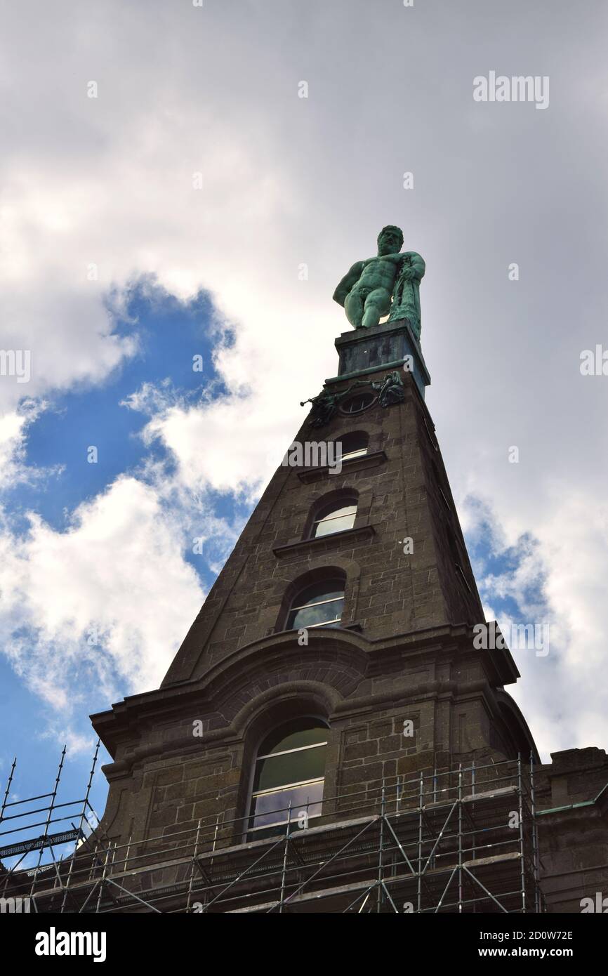 Herkules monument in bergpark hi-res stock photography and images - Alamy
