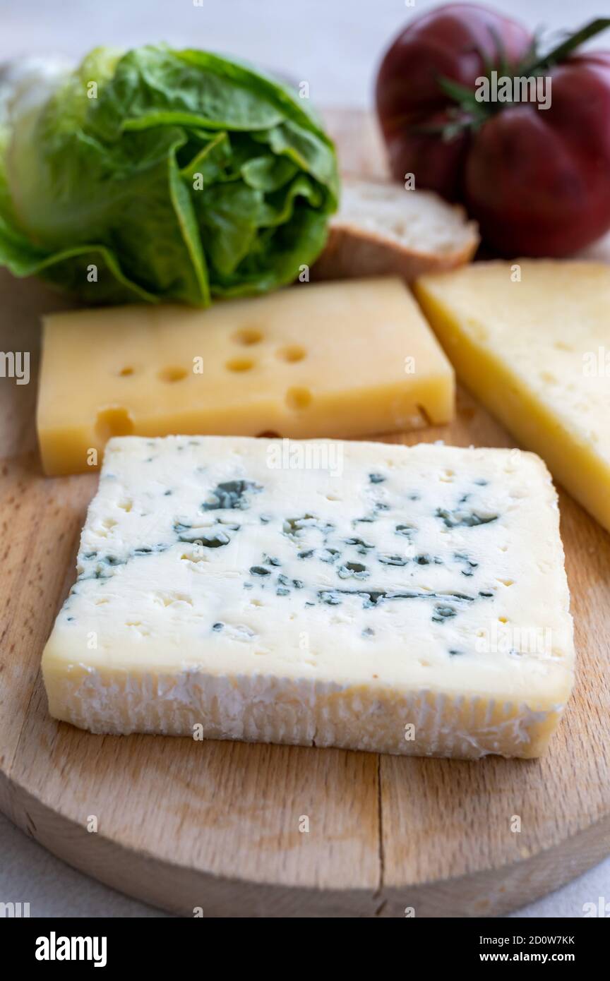 Little round cheeses hi-res stock photography and images - Alamy