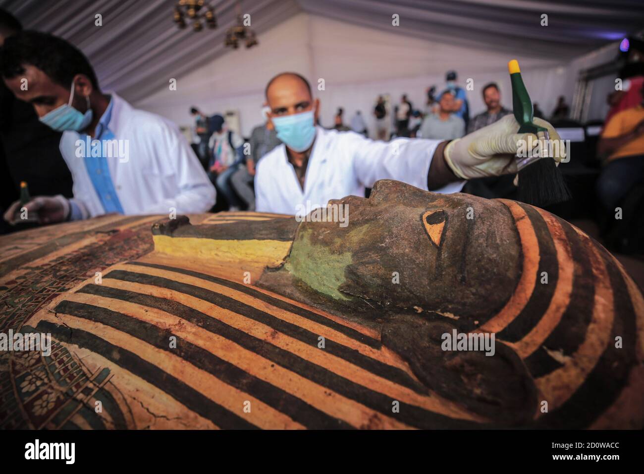 Giza Egypt 03rd Oct 2020 Egyptian Archaeologists Remove Dust From