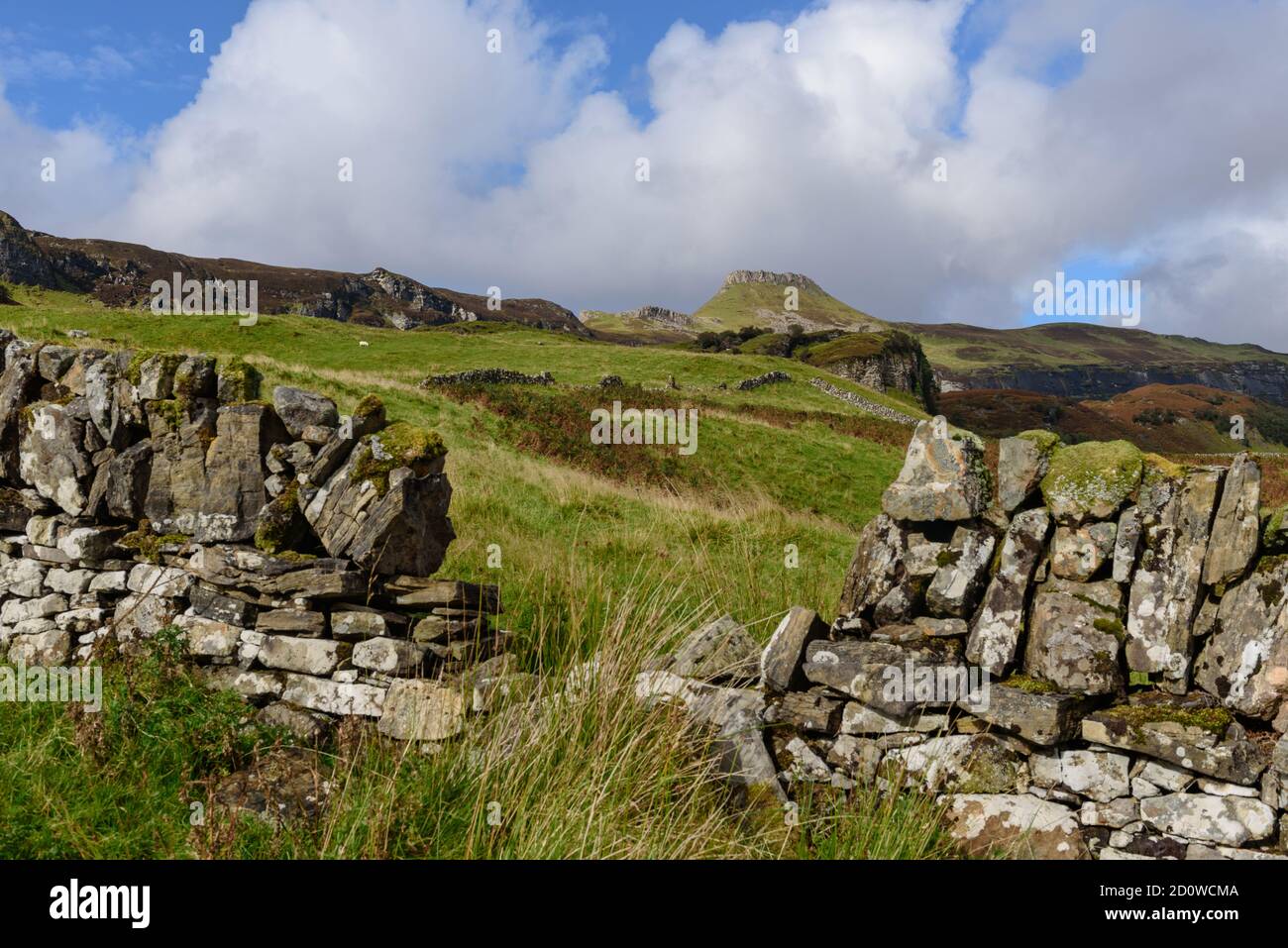 Dun caan raasay hi-res stock photography and images - Alamy