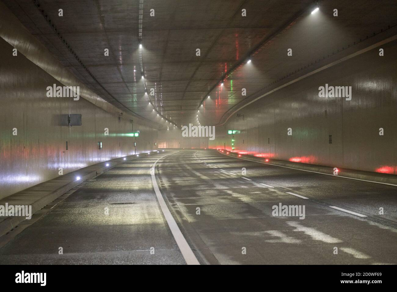 Hollow ways hi-res stock photography and images - Alamy