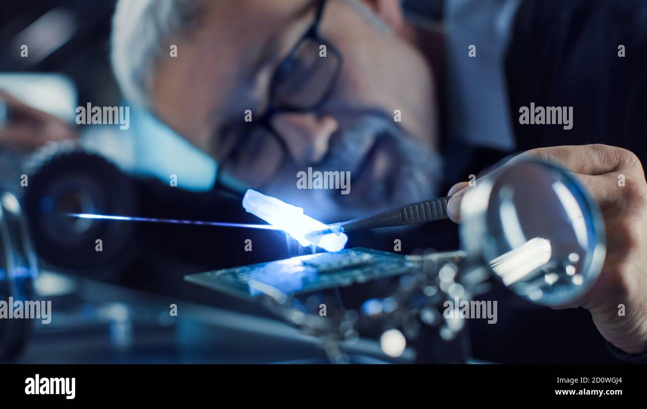 Laser control room hi-res stock photography and images - Alamy