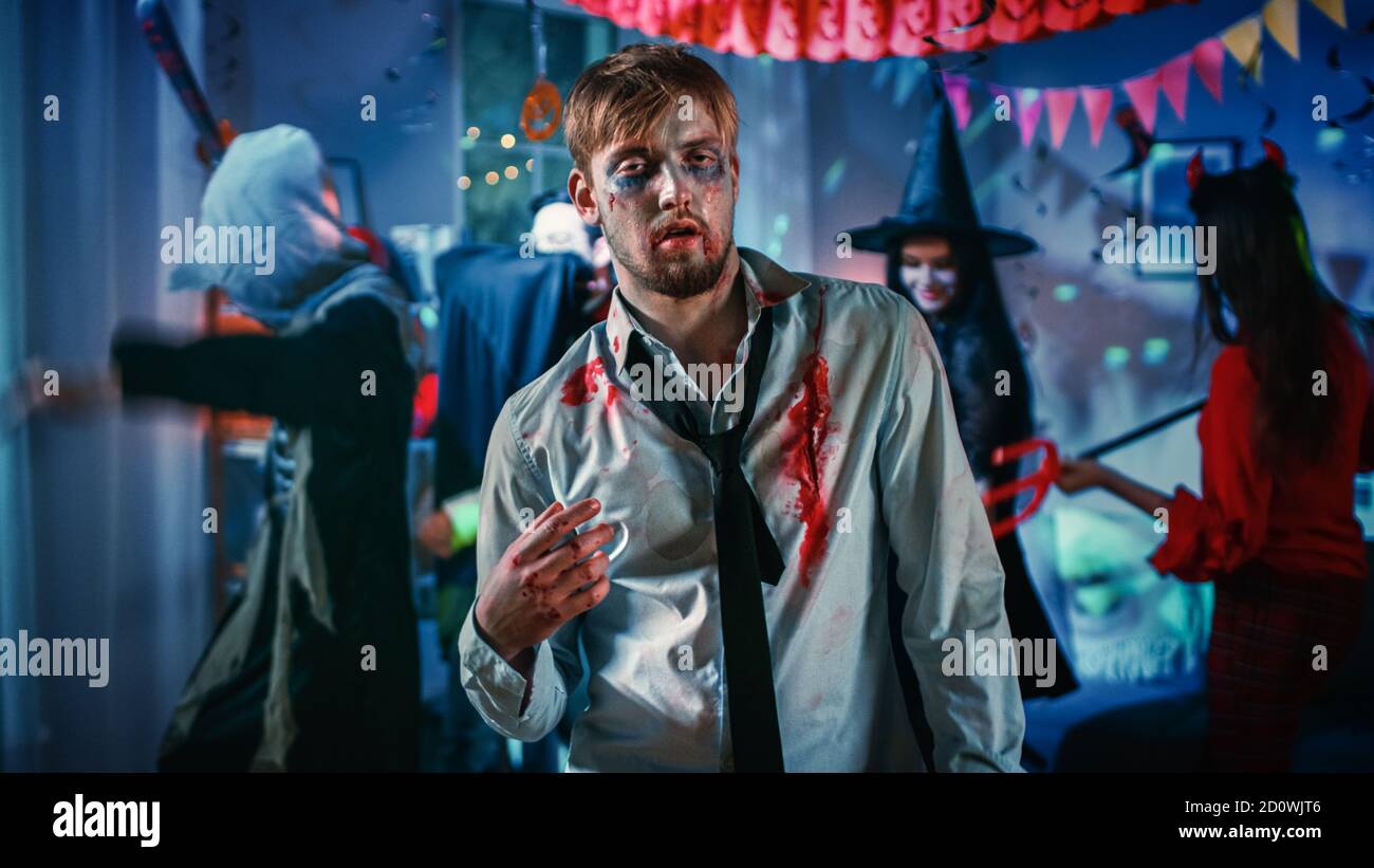 Zombie dance hi-res stock photography and images - Alamy