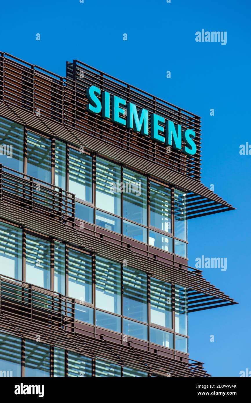 VELIZY-VILLACOUBLAY, FRANCE - OCTOBER 3, 2020: Facade of the Siemens building in Velizy ...