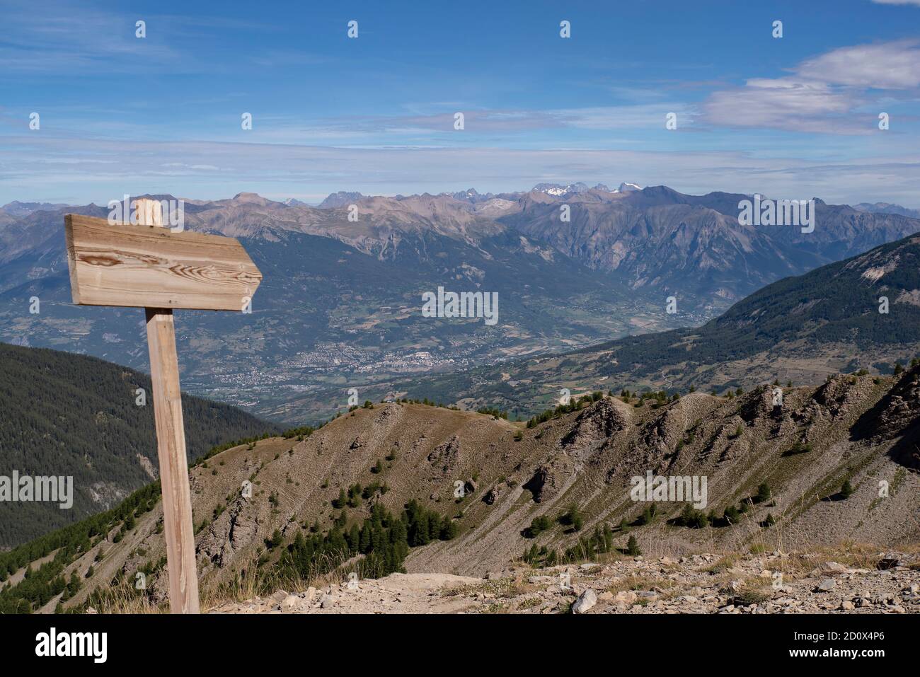 Direction sign on mountain hi-res stock photography and images - Alamy