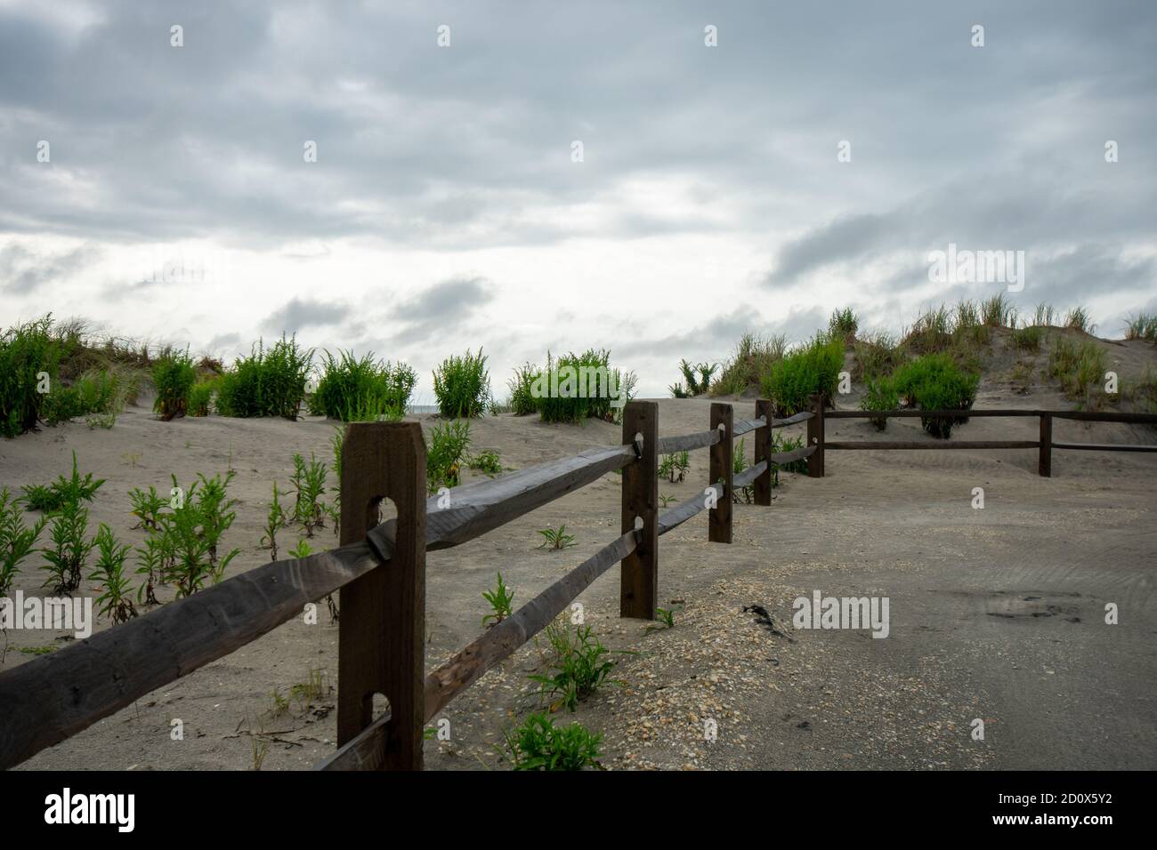 Cyclone fence hurricane fence hi-res stock photography and images - Alamy
