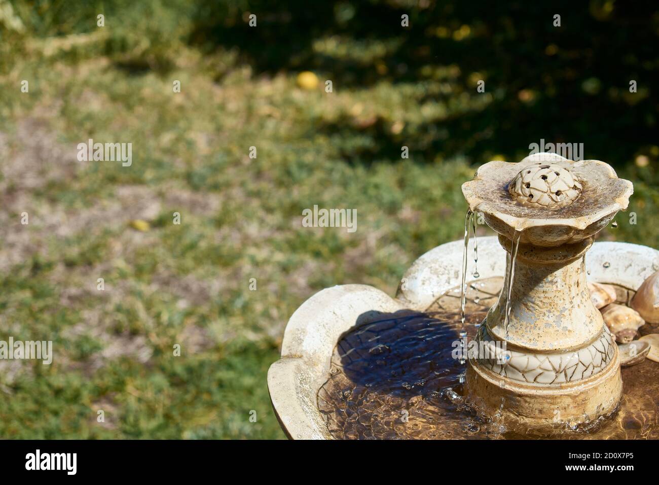 Beautiful fountain shape hi-res stock photography and images - Alamy