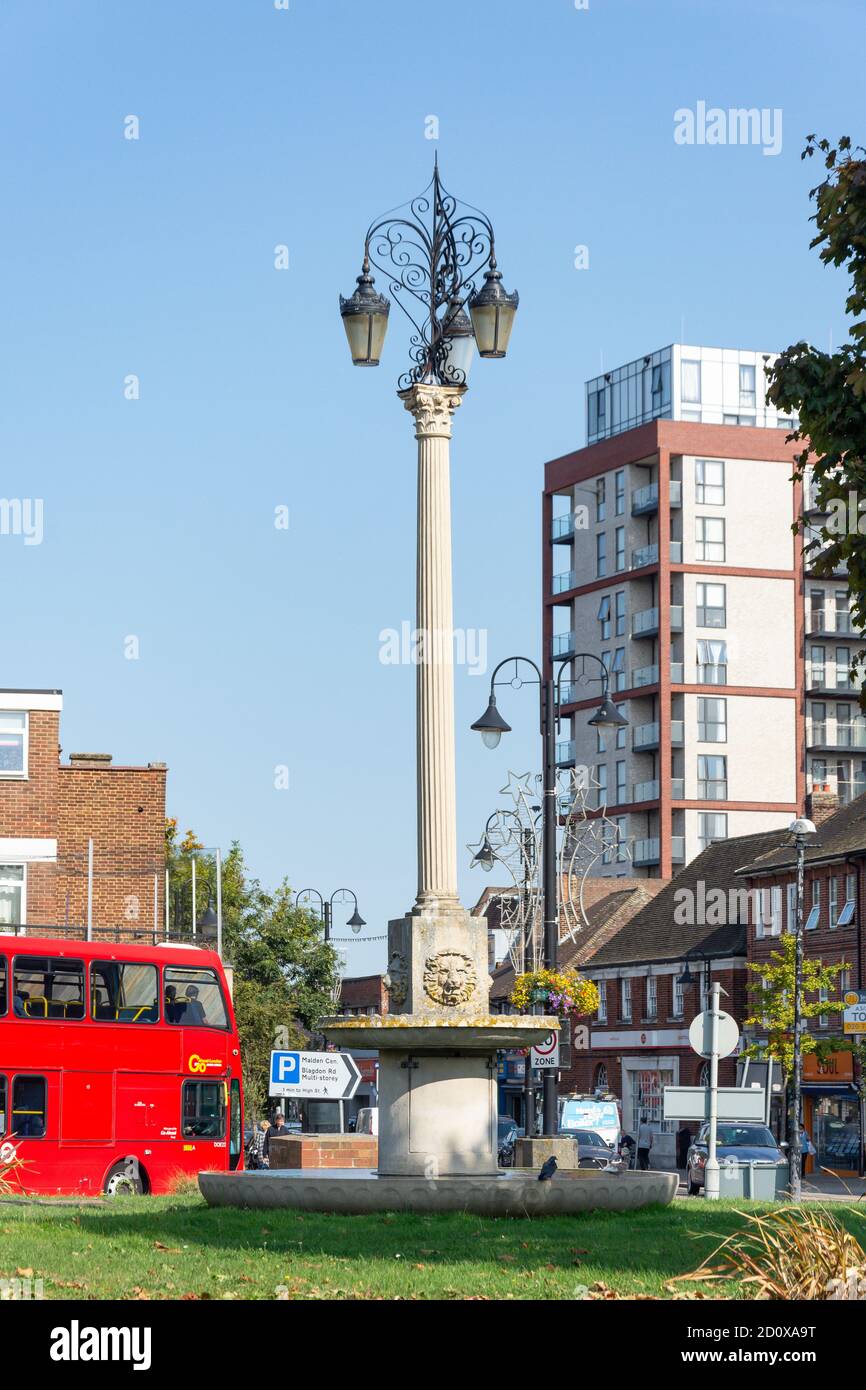 Double decker bus the fountain roundabout shops shopping traffic hi-res ...