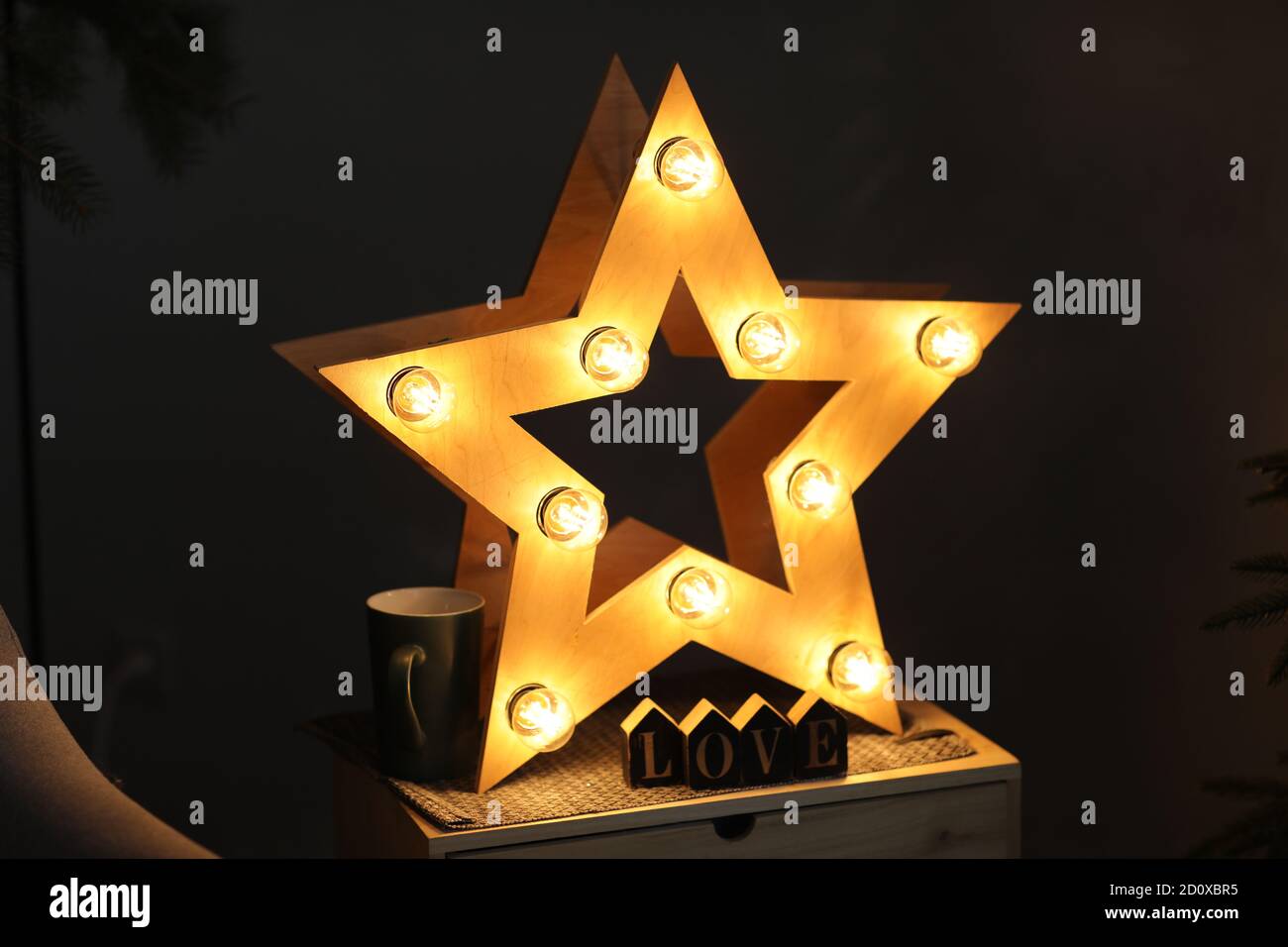 Star frame neon bulbs hi-res stock photography and images - Alamy