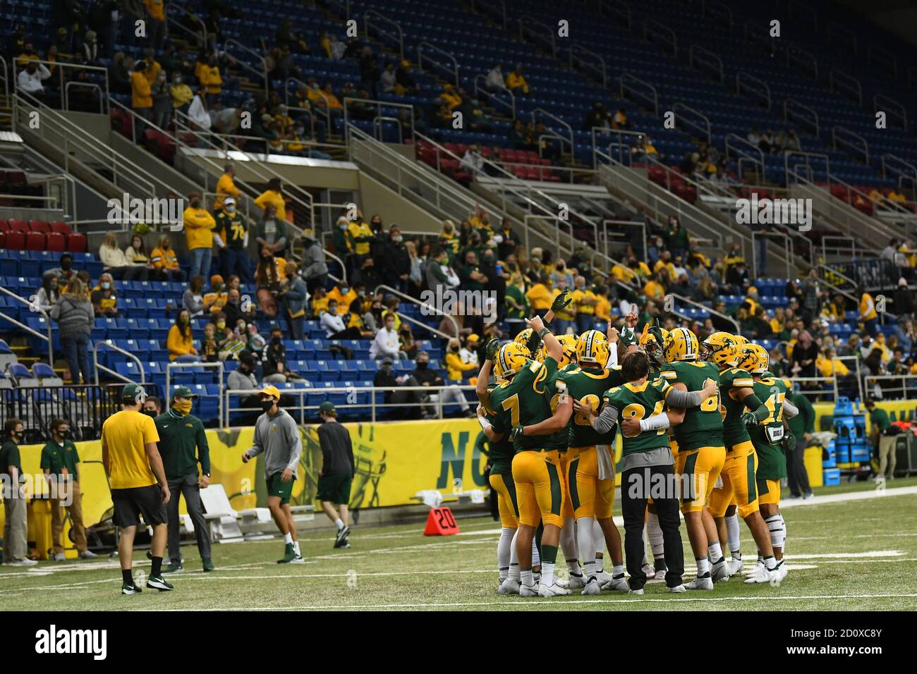 Nearly empty stadium hi-res stock photography and images - Alamy