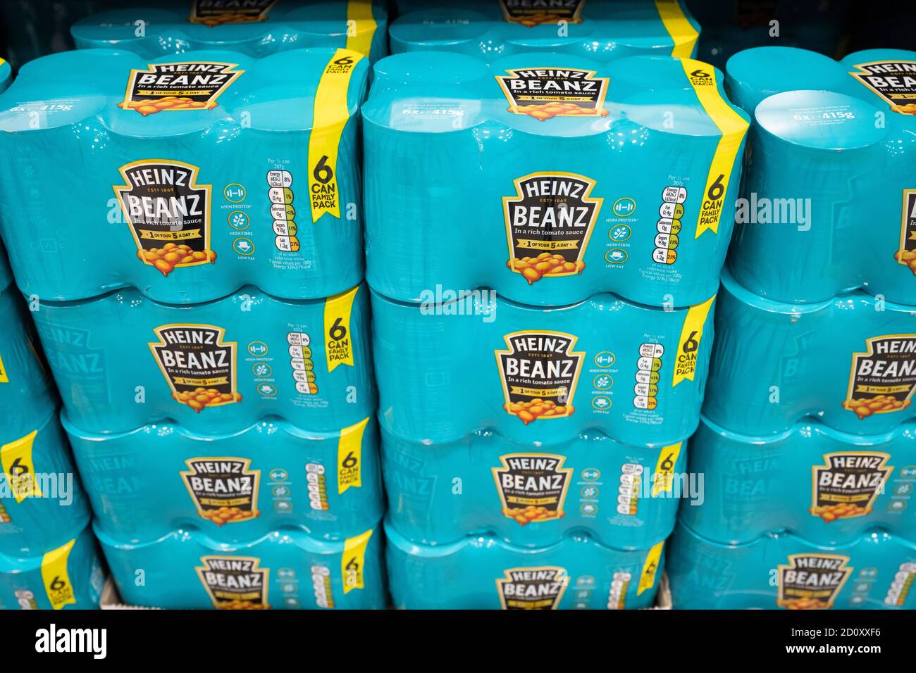 Heinz baked beans hi-res stock photography and images - Alamy