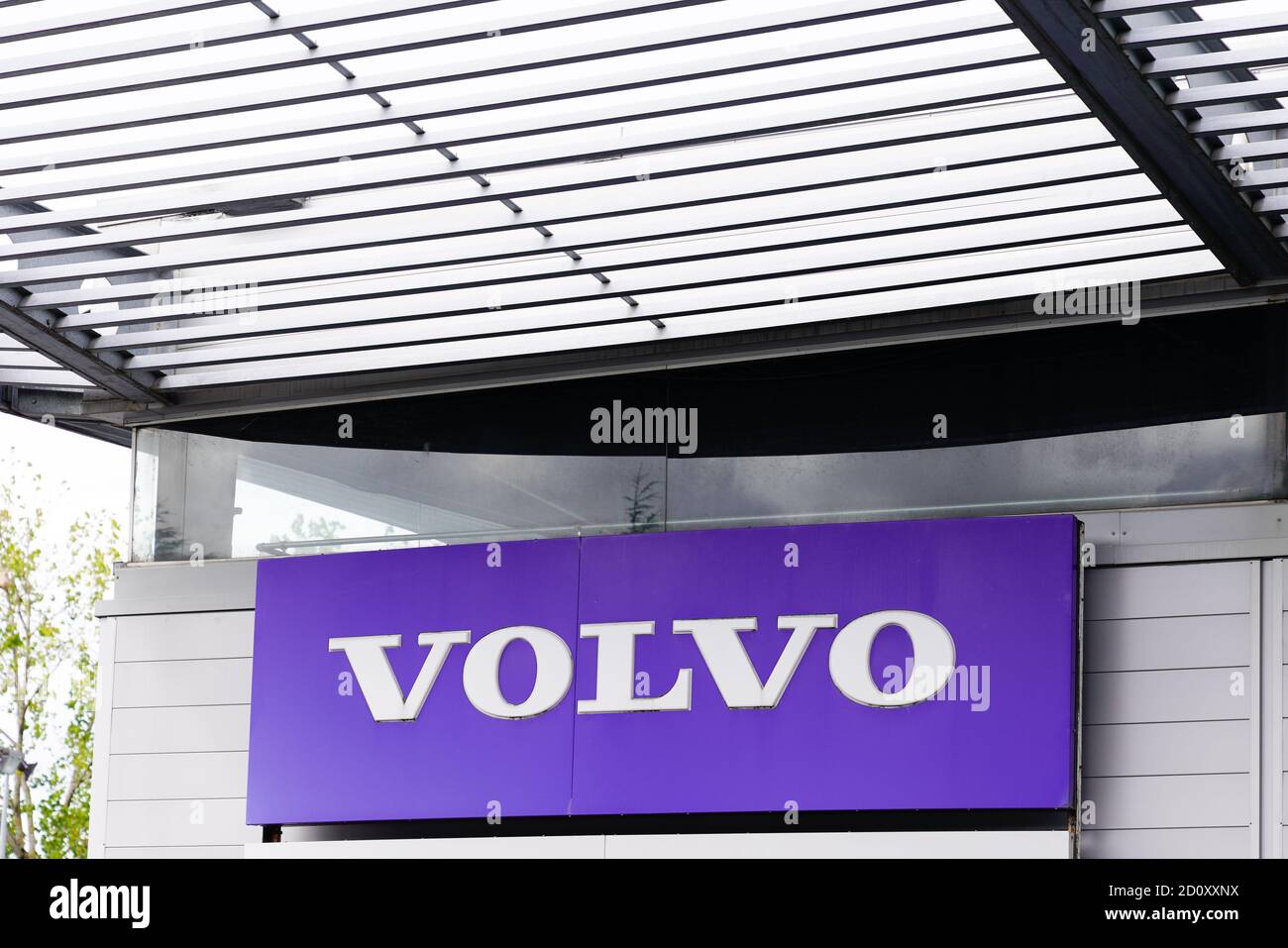 Bordeaux , Aquitaine / France - 10 01 2020 : volvo text sign and blue ...