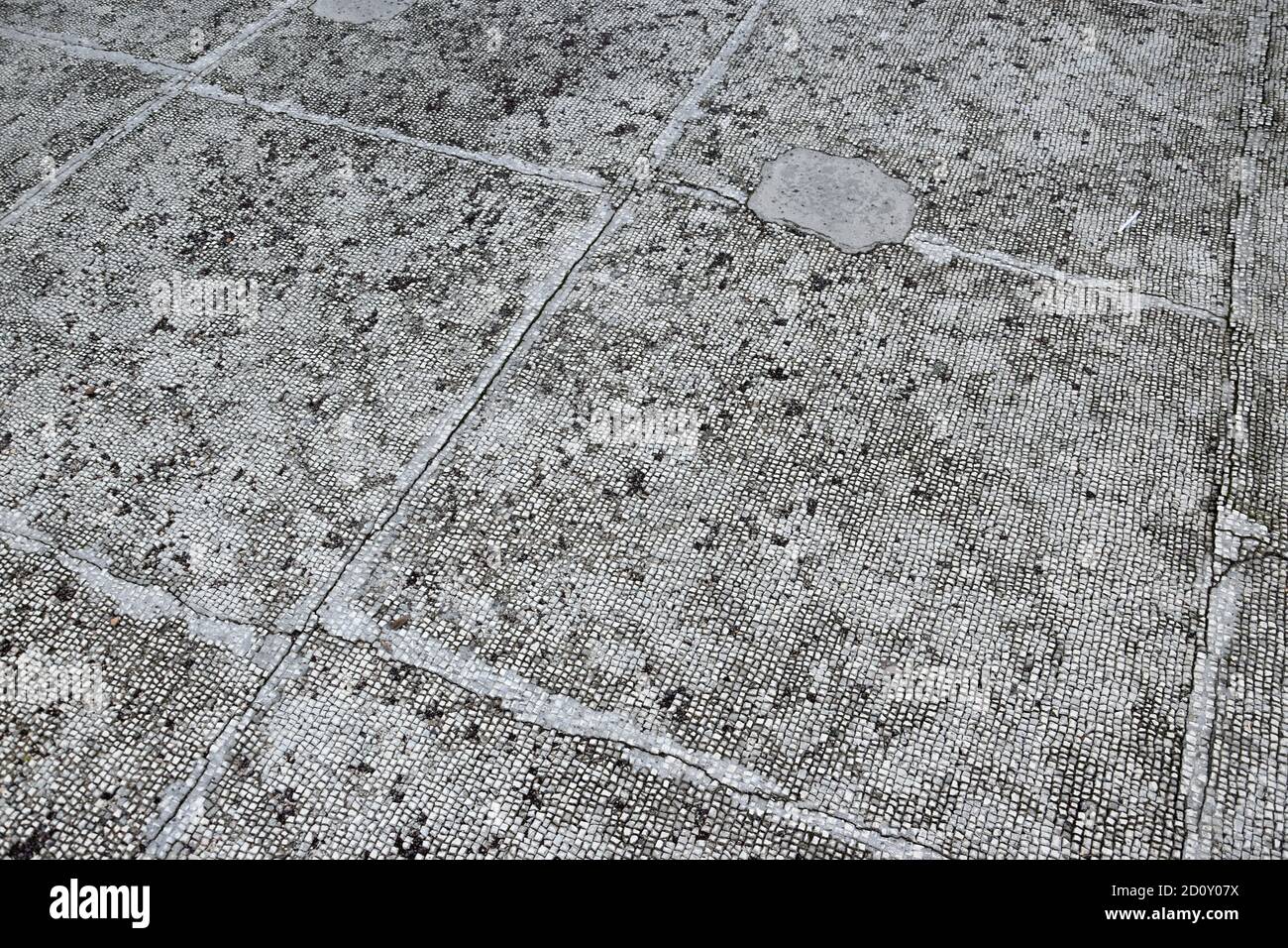 Roman floor tile hi-res stock photography and images - Alamy