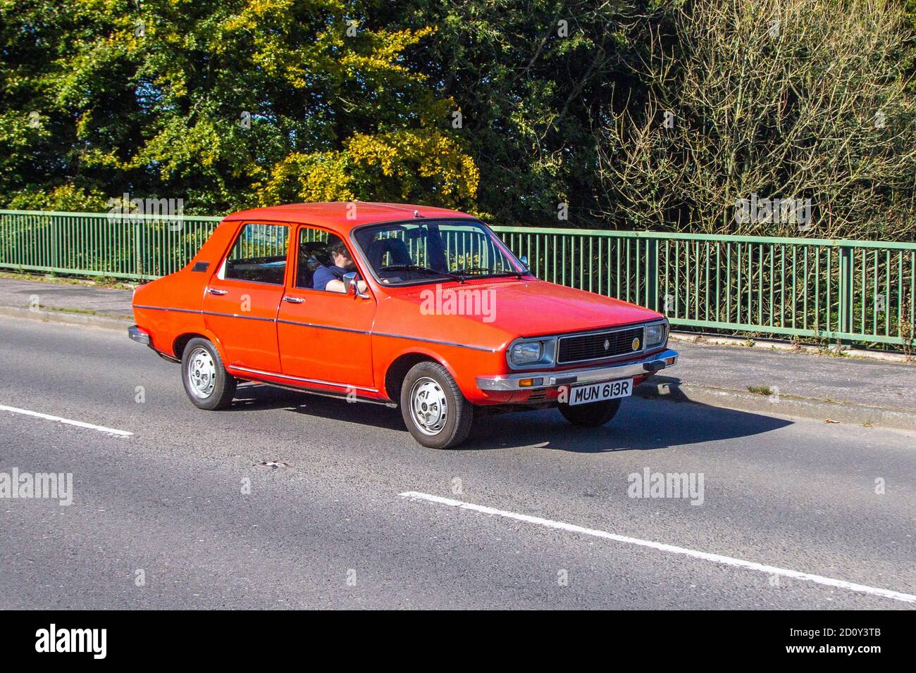 1976 uk family hi-res stock photography and images - Alamy
