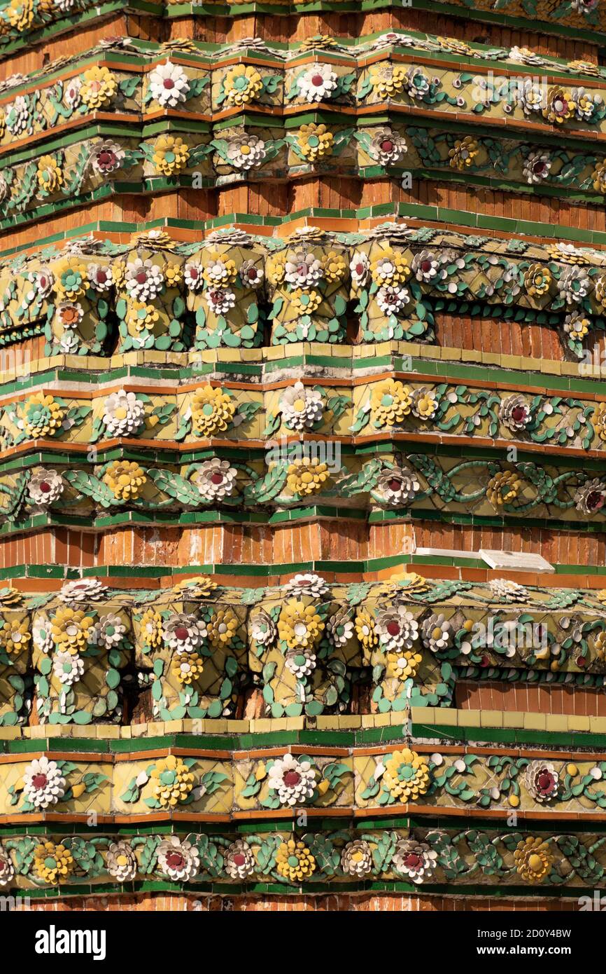 Wat Pho - the Temple of the Reclining Buddha, Bangkok, Thailand ...