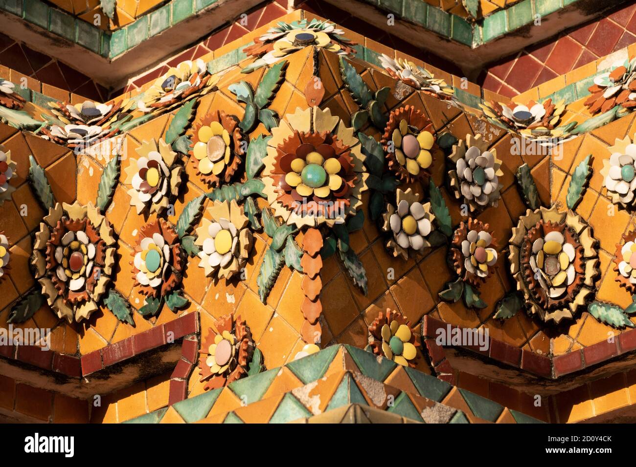 Wat Pho - the Temple of the Reclining Buddha, Bangkok, Thailand ...
