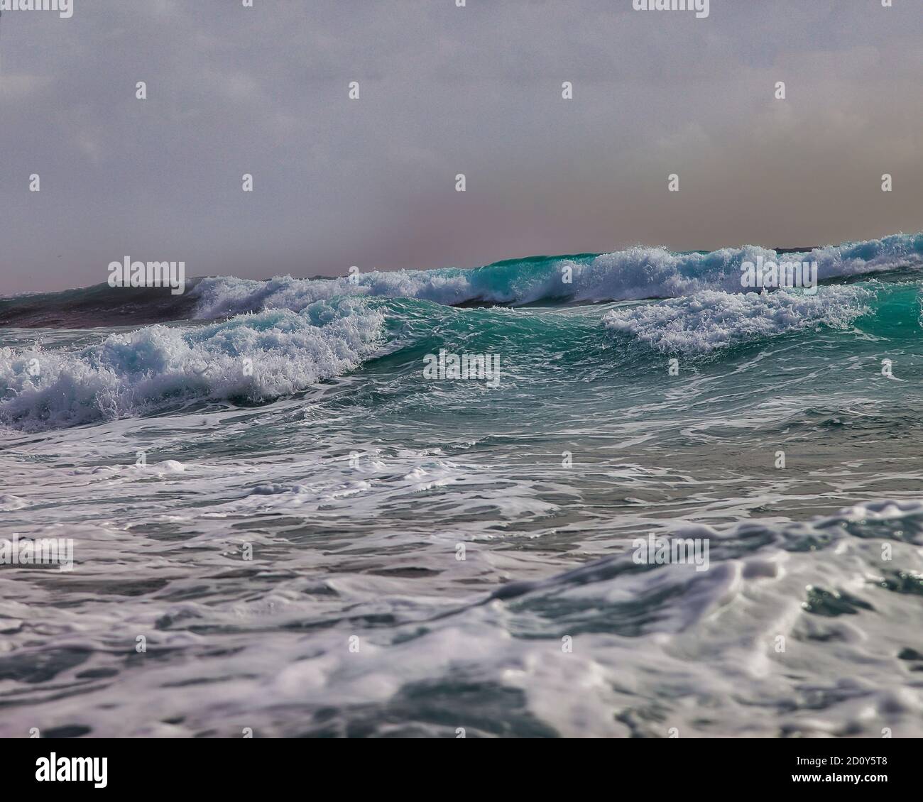 Breaking surface of ocean hi-res stock photography and images - Alamy