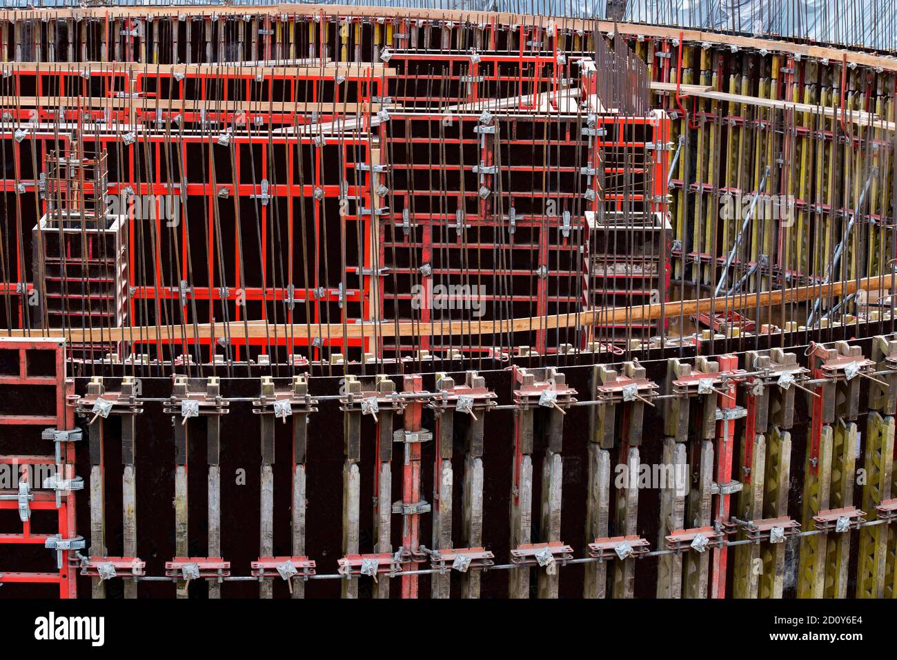Formwork for concrete construction for circular or curved structures ...