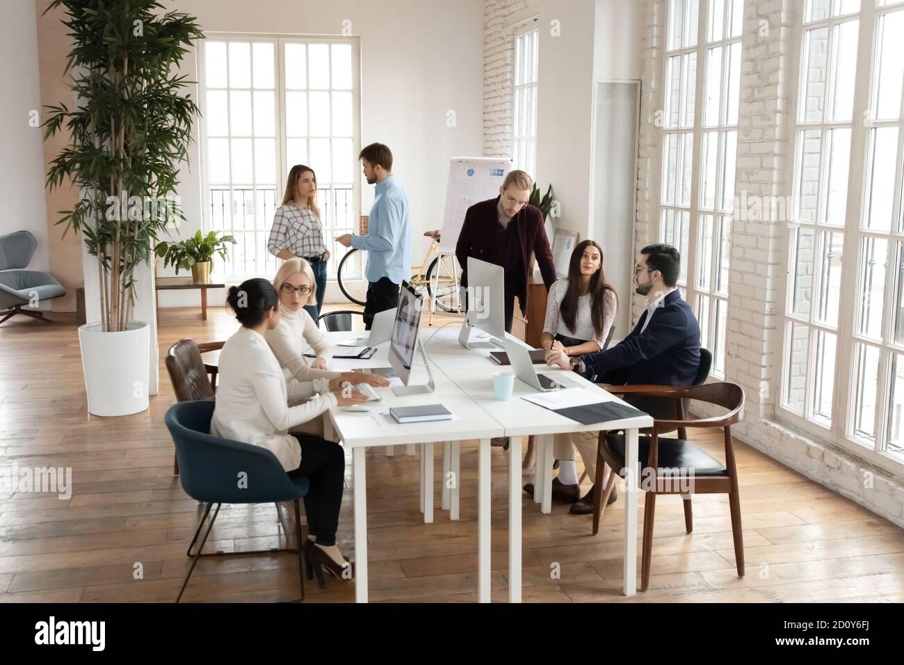 Work cooperate hi-res stock photography and images - Alamy