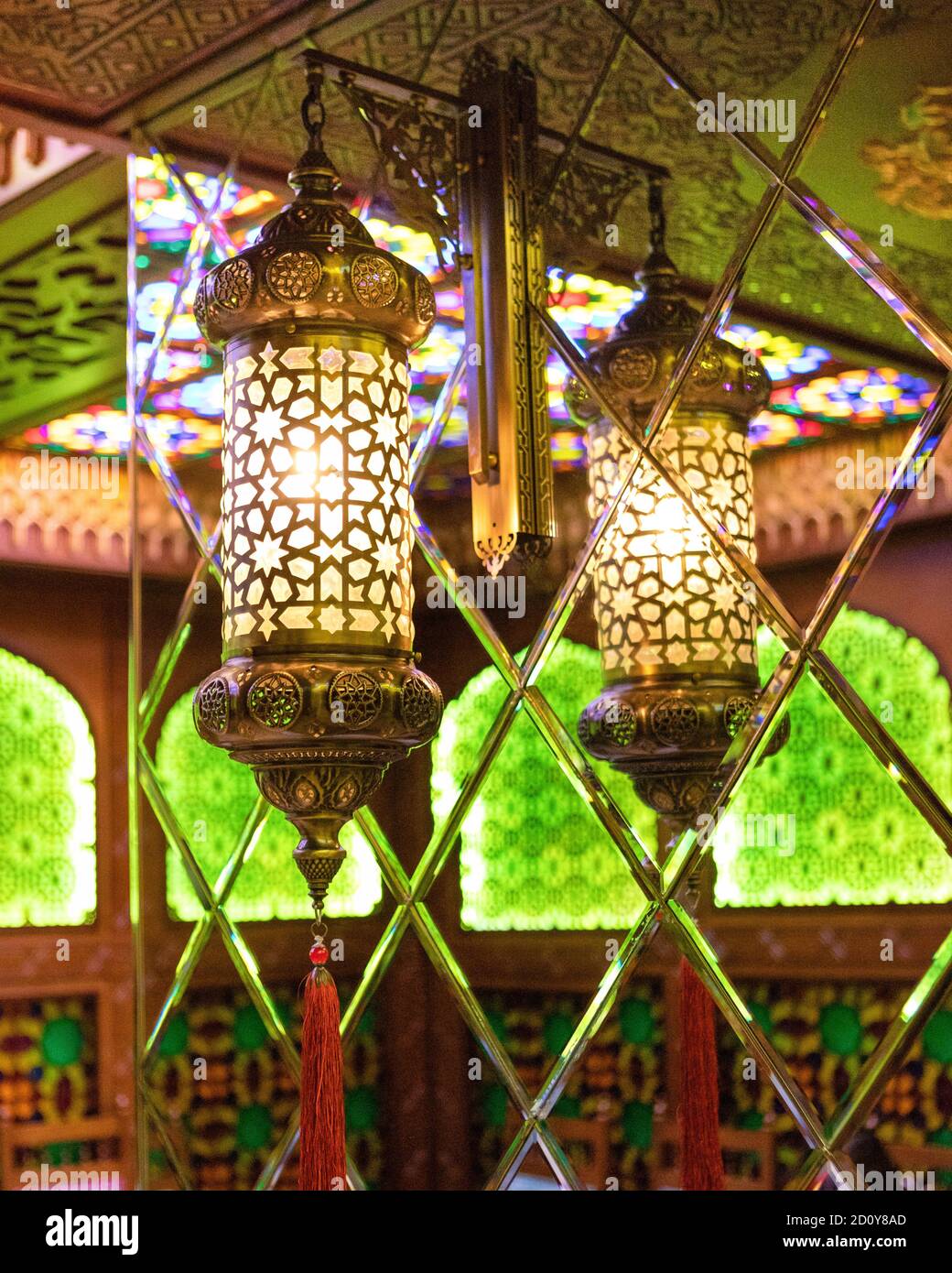 Arabic lantern hi-res stock photography and images - Alamy