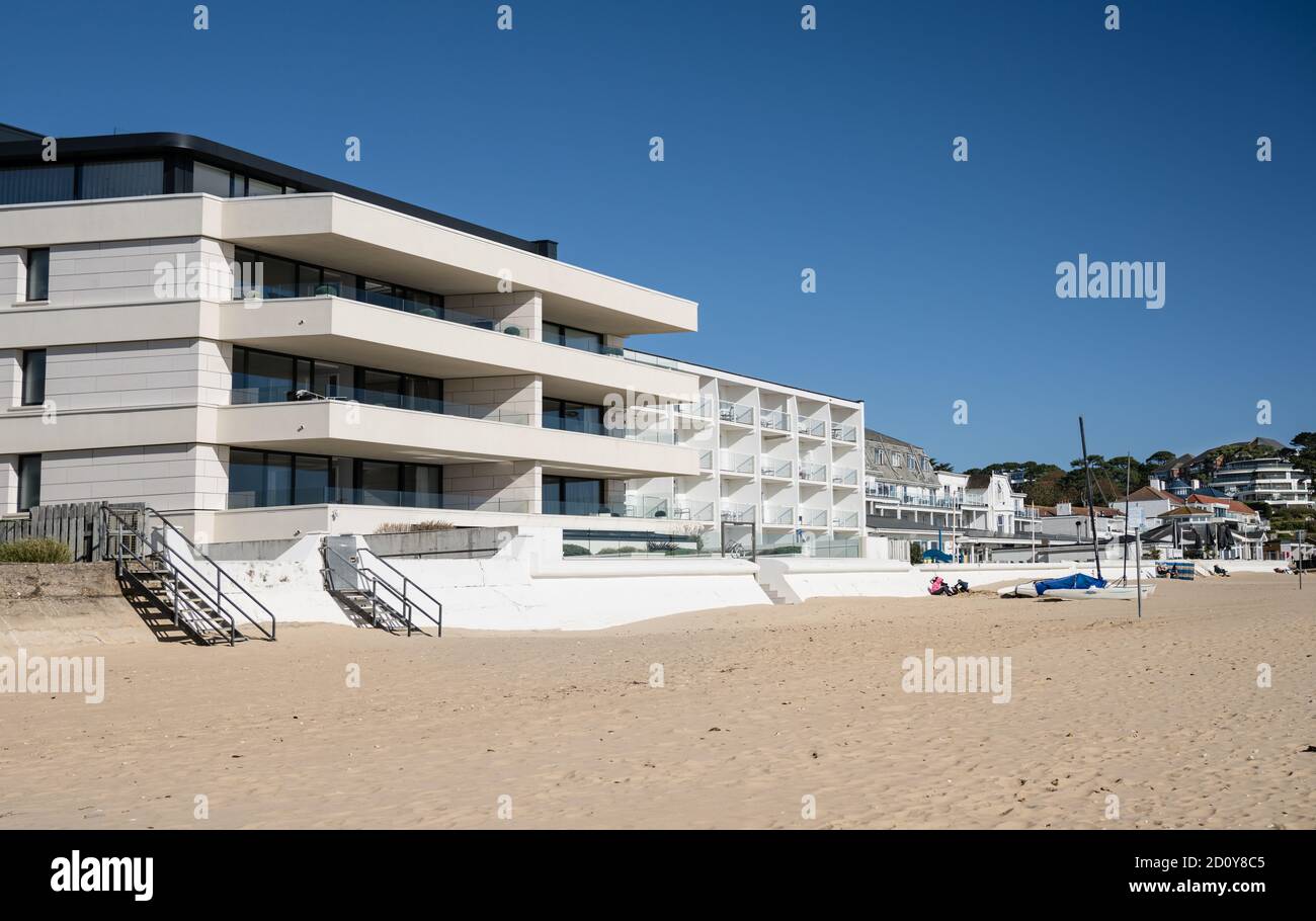 Expensive high end beachfront properties in Sandbanks Poole Dorset ...