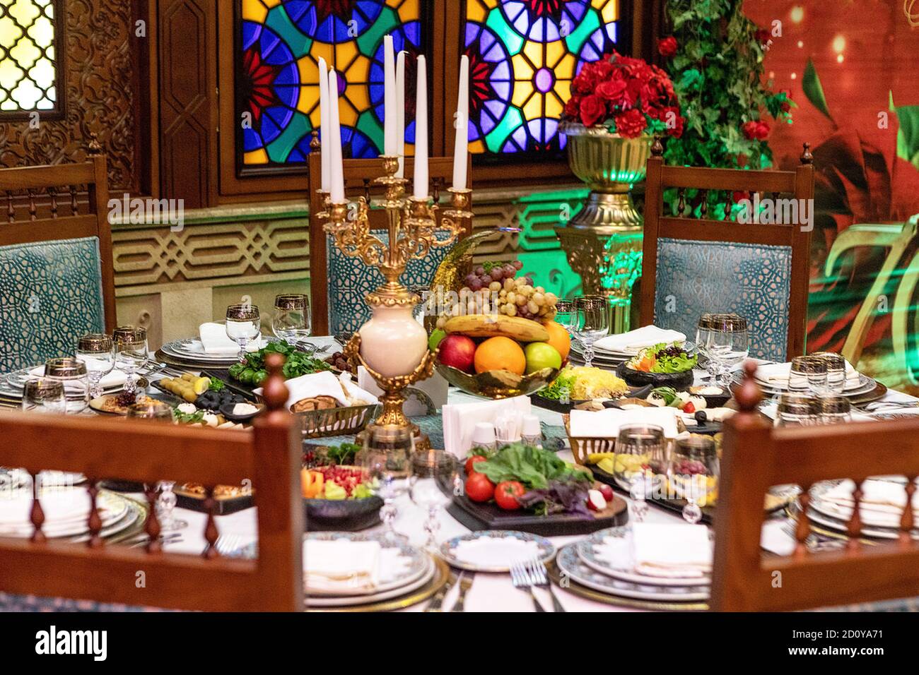 Old style restaurant food meal table Stock Photo - Alamy