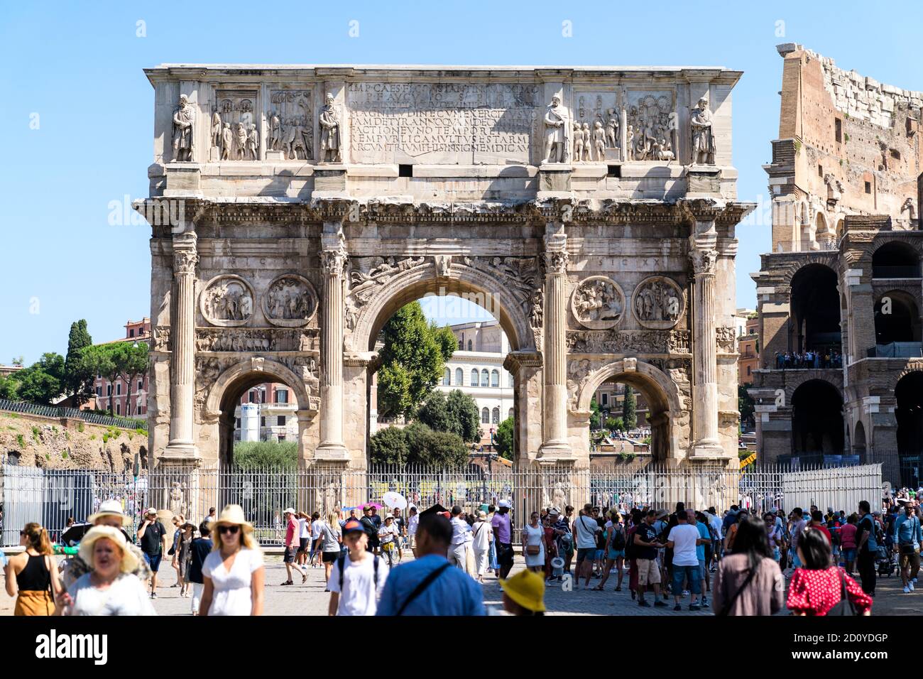 Overhead arch hi-res stock photography and images - Alamy