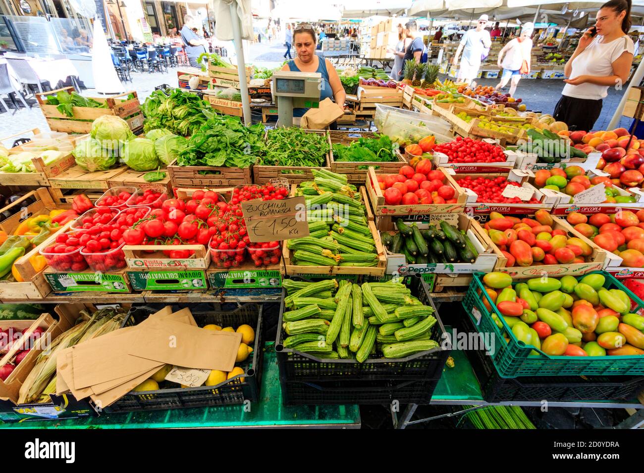 Fruit stall rome hi-res stock photography and images - Alamy