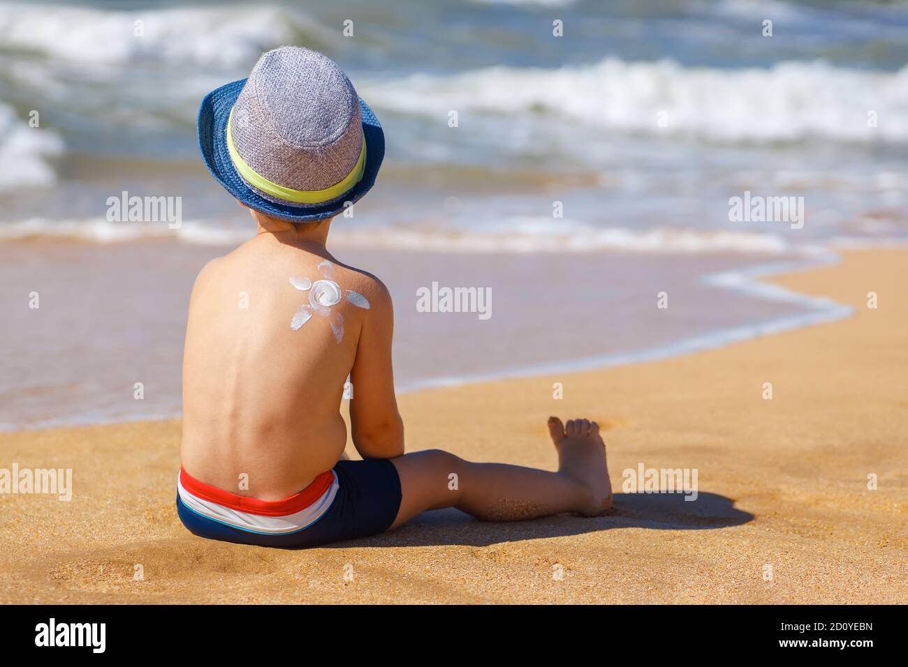 Applying cream child hi-res stock photography and images - Alamy