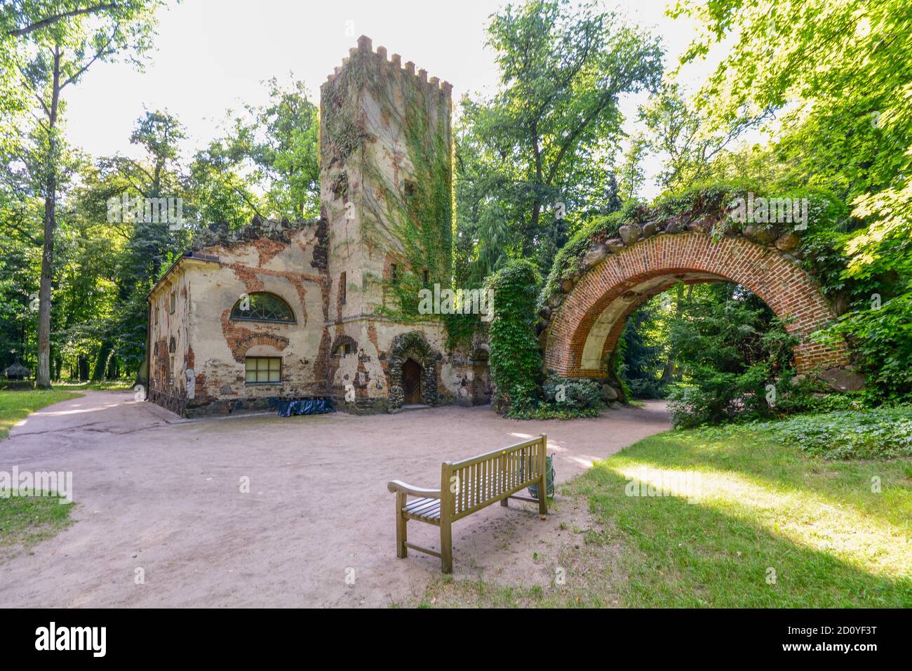 Romantic park in Arkadia village, Poland Stock Photo - Alamy