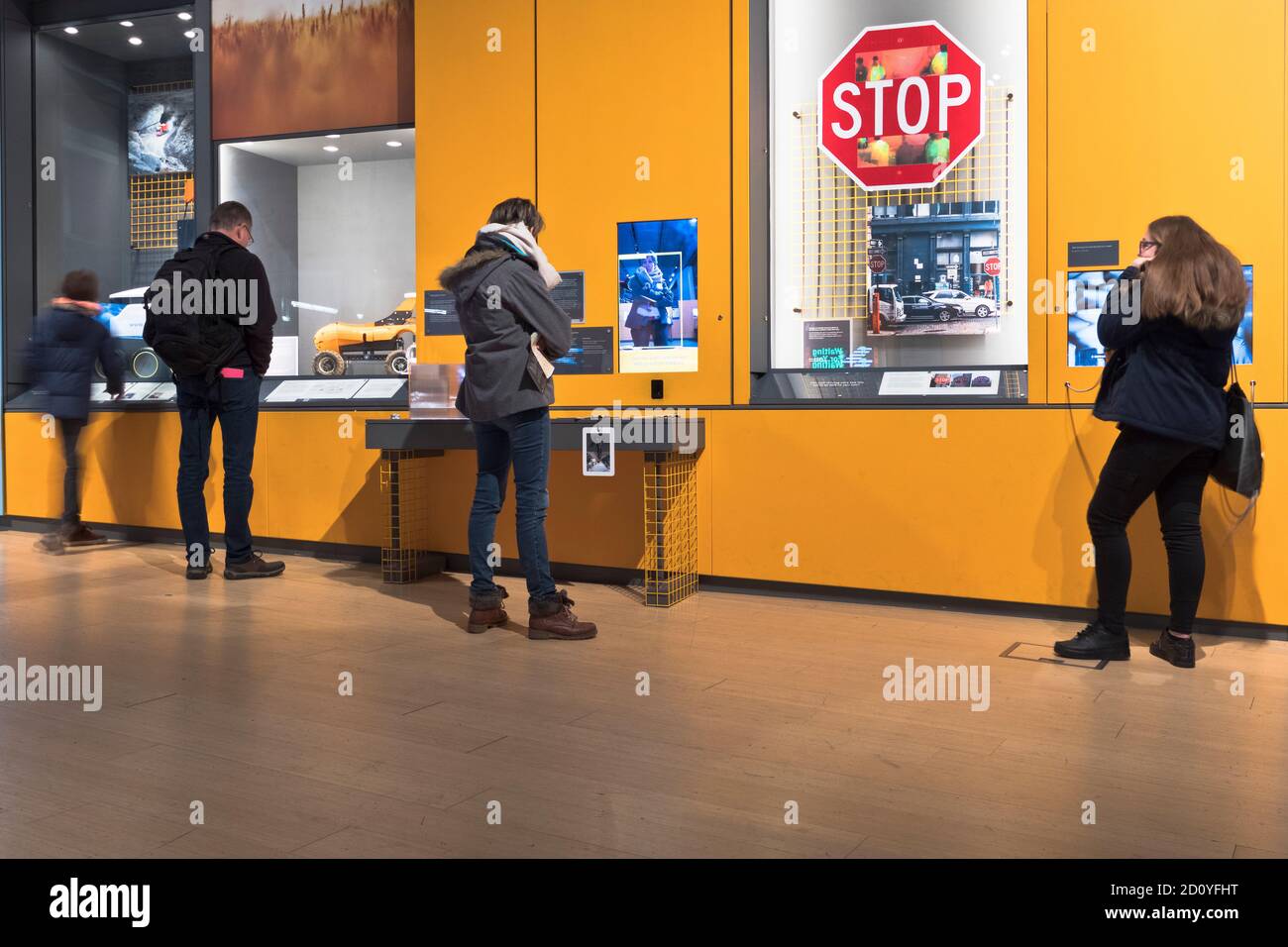 dh SCIENCE MUSEUM LONDON People at self driveless car technology ...