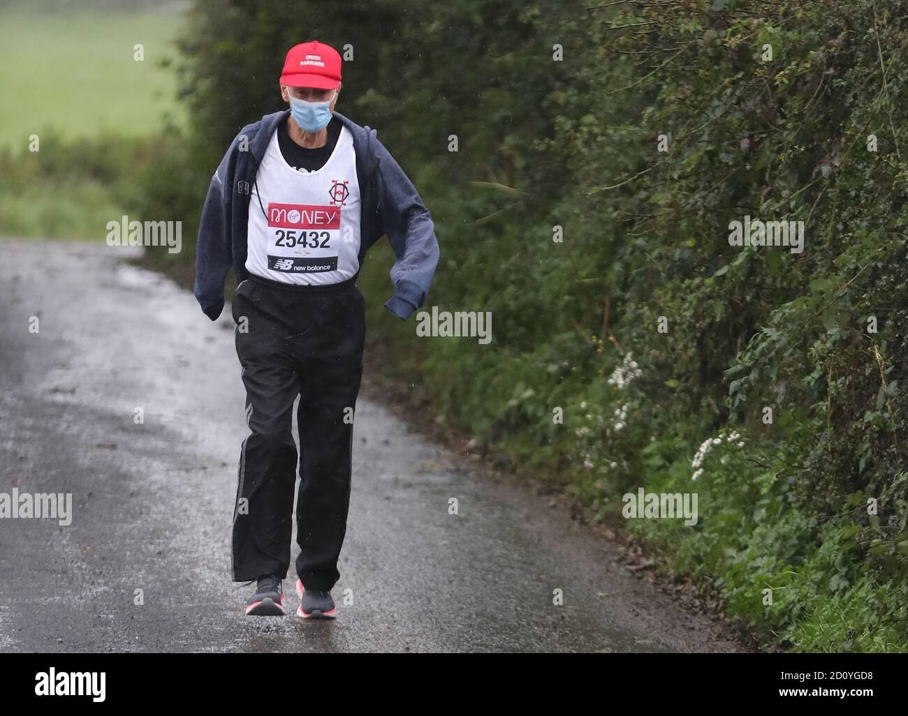 Historic first virtual london marathon hi-res stock photography and ...