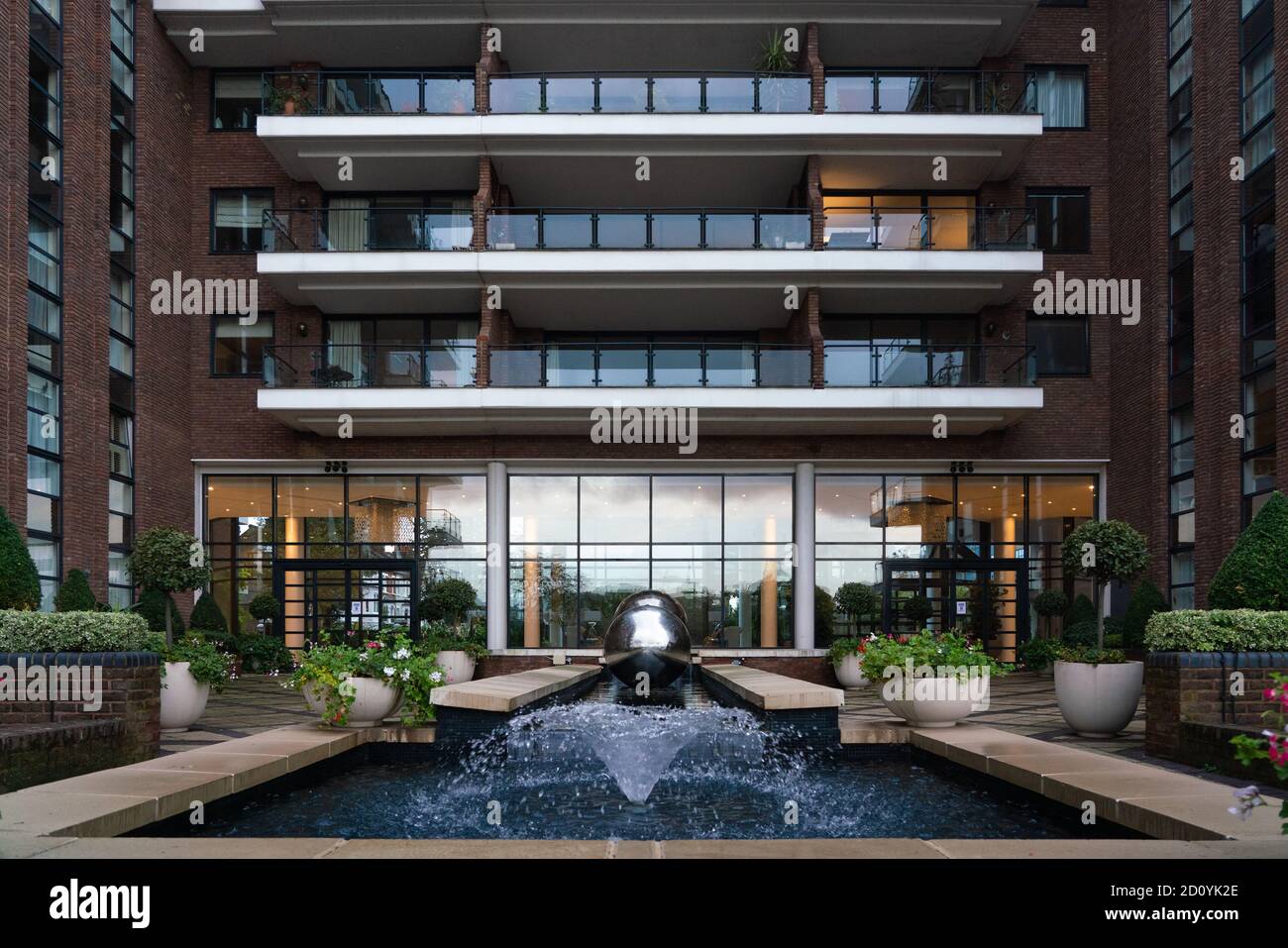 Waterside Point, 2 Anhalt Road, London SW11 Stock Photo - Alamy