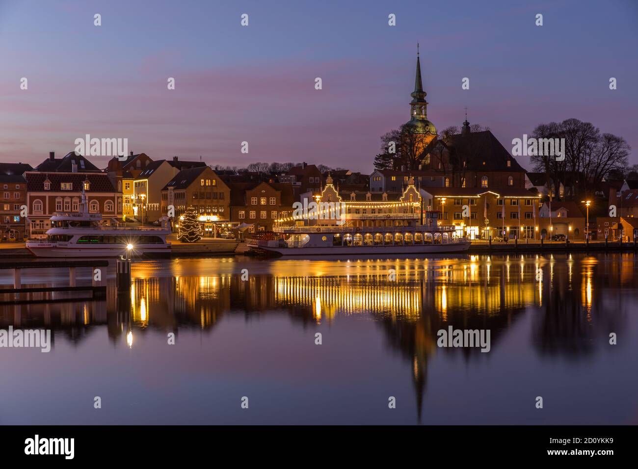Kappeln zur blauen Stunde Stock Photo - Alamy