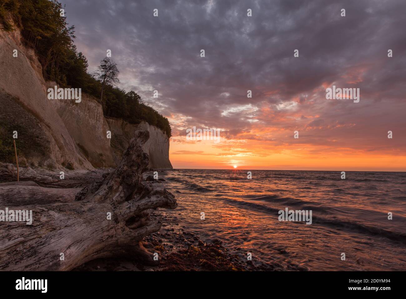 Lila beach hi-res stock photography and images - Alamy