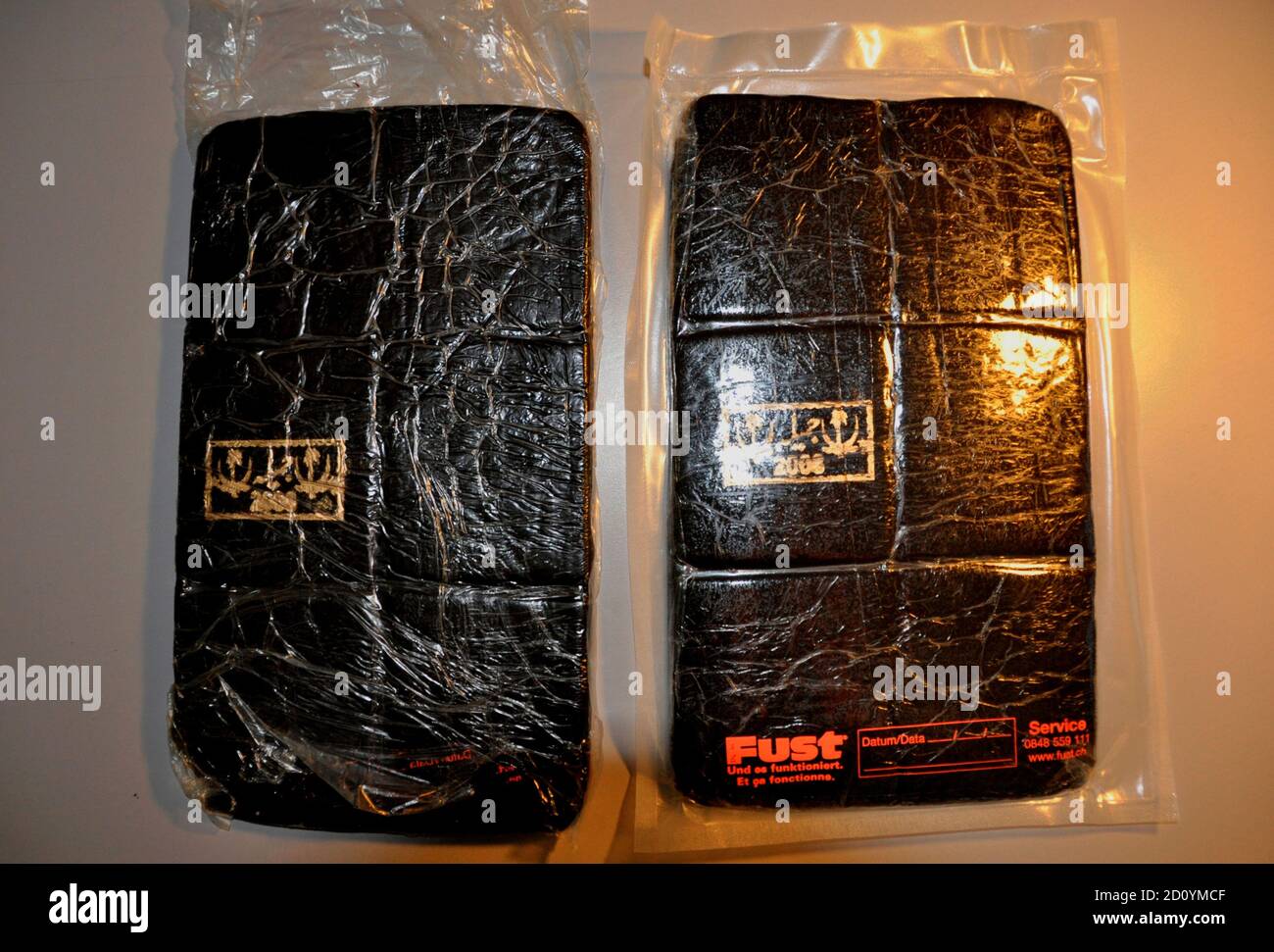 Milano: drug-catch of Afghan-Haschisch Stock Photo - Alamy