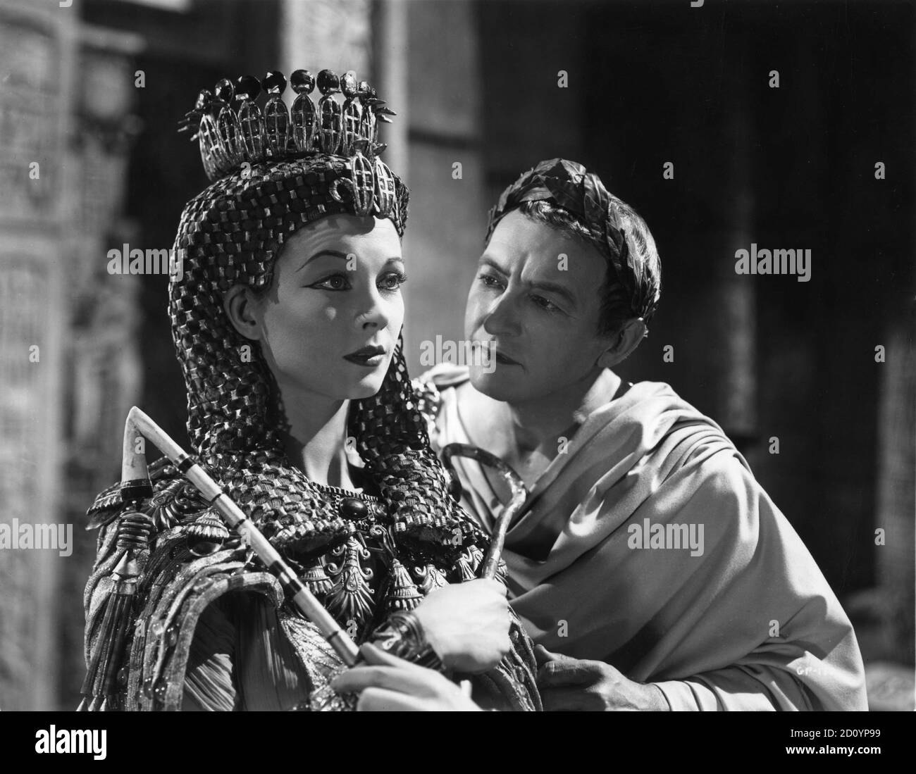 Caesar and cleopatra 1945 hi-res stock photography and images - Alamy