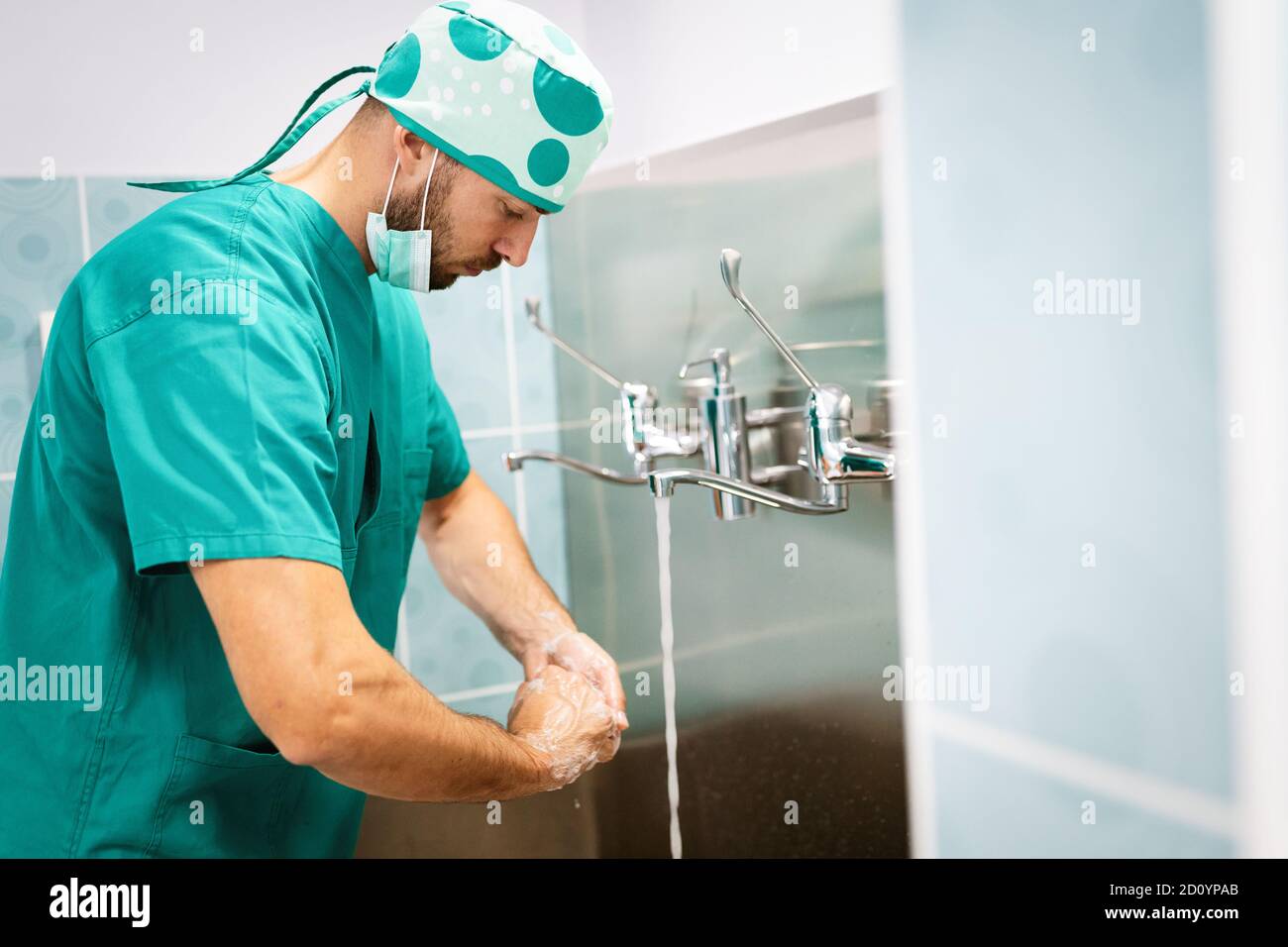Surgeon washing hands to operation using correct technique for ...